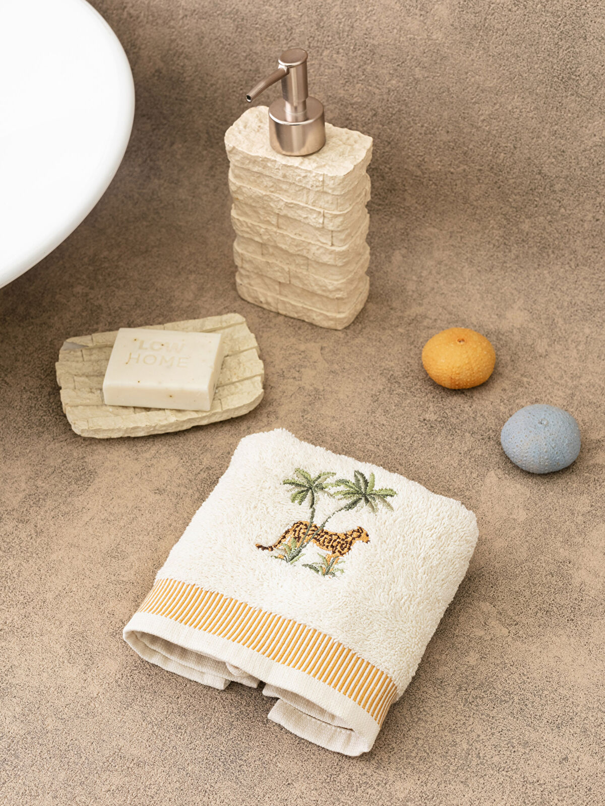 Pamuklu Nakışlı El Havlusu 30x50 Cm