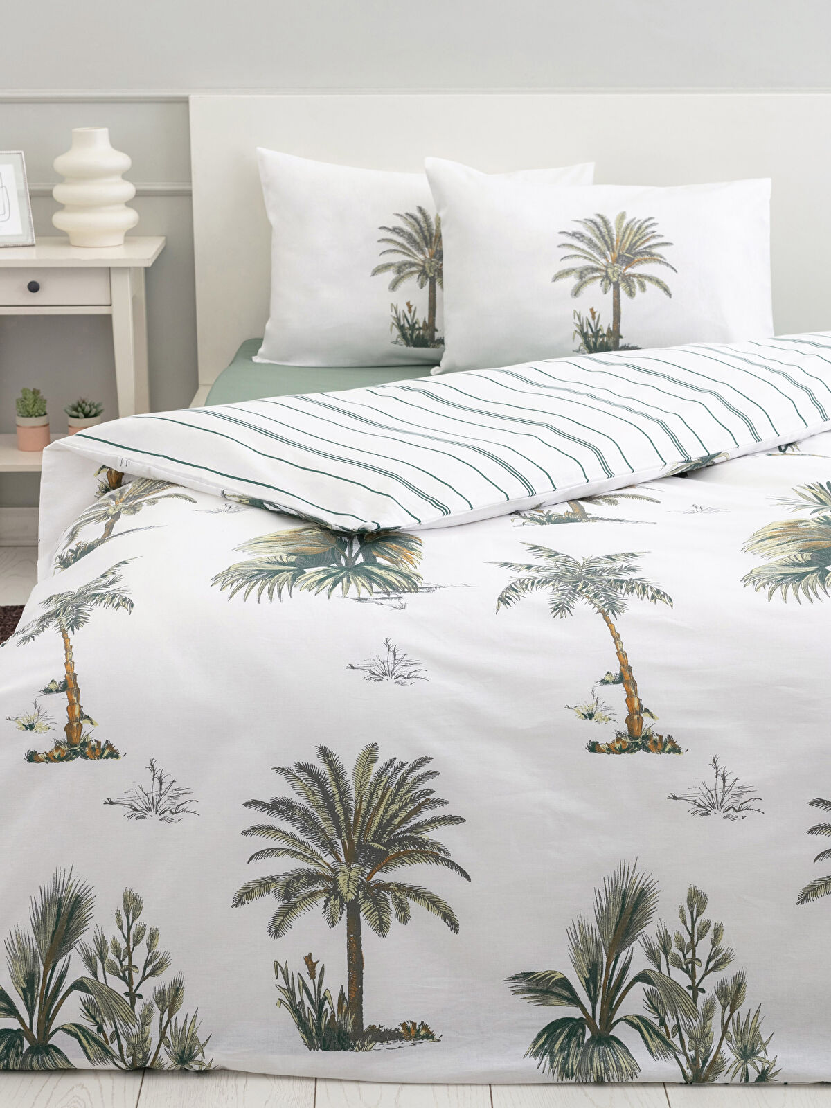 Çift Kişilik Çift Taraflı Pamuklu Desenli Nevresim Takımı