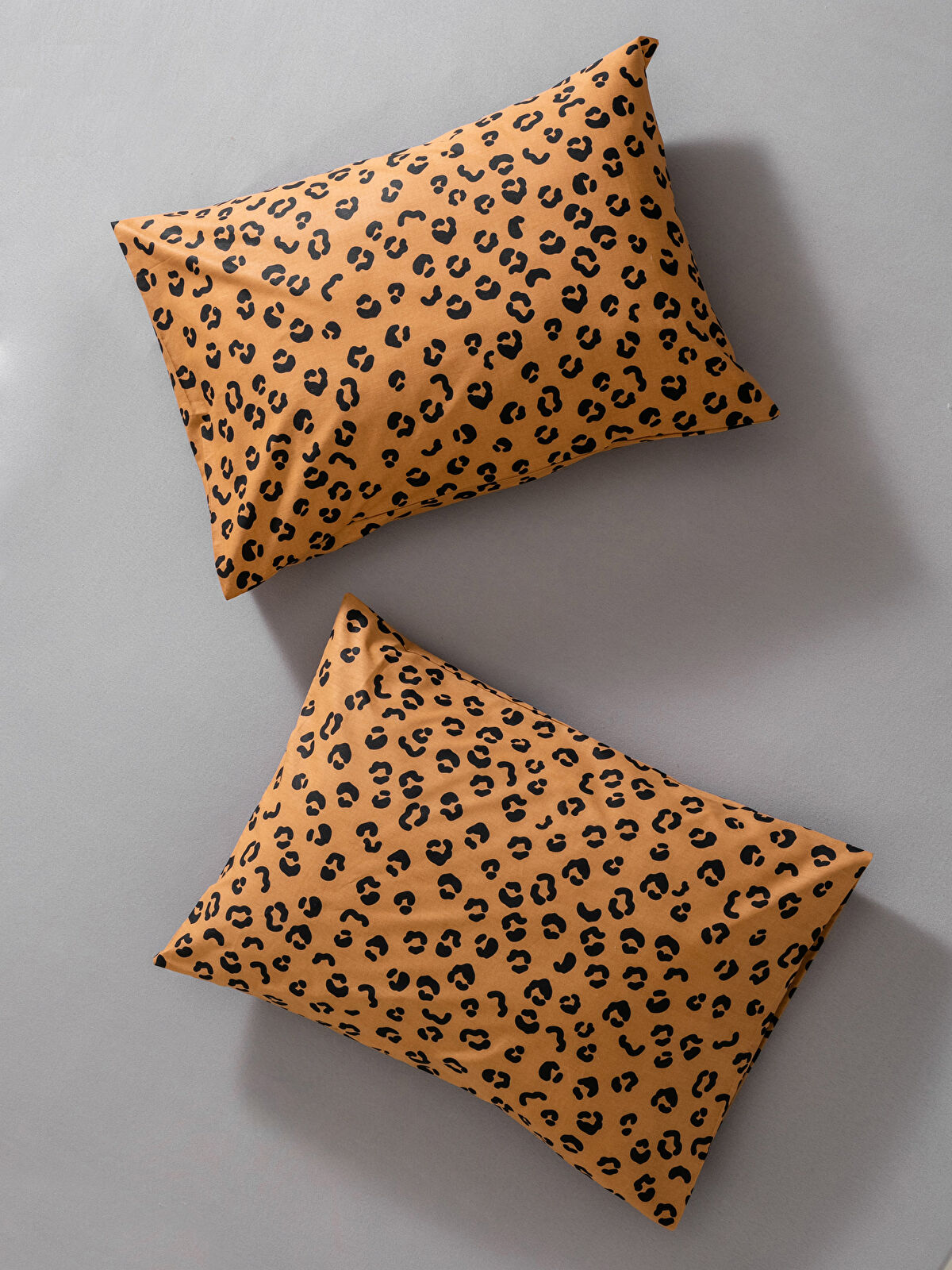 Pamuklu Leopar Desenli Yastık Kılıfı 2'li 50x70 Cm