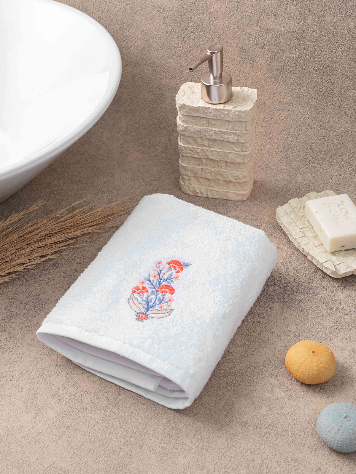 Pamuklu Nakışlı Yüz Havlusu 50x80 Cm