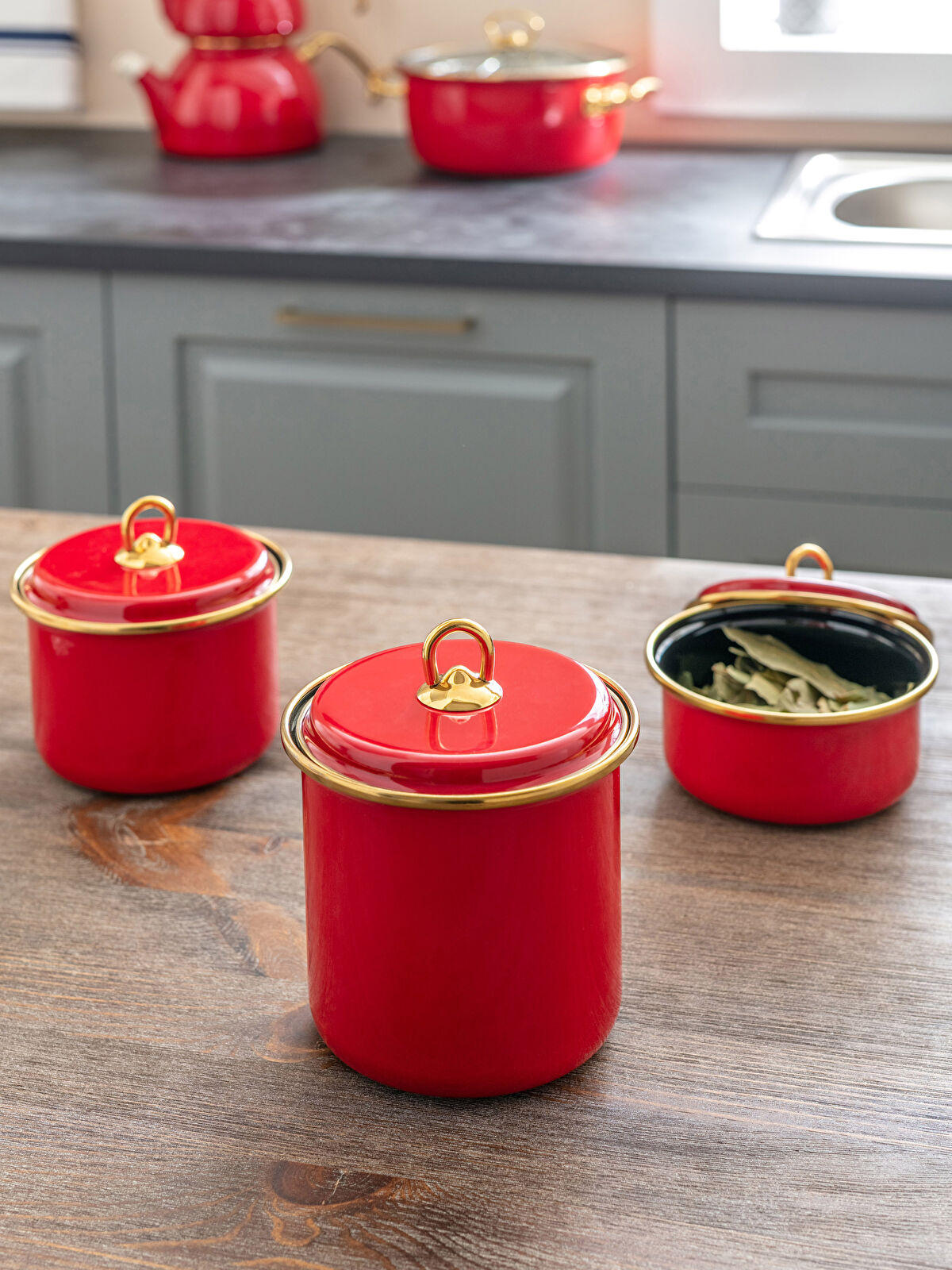 Kapaklı Emaye Saklama Kabı 11x12 Cm