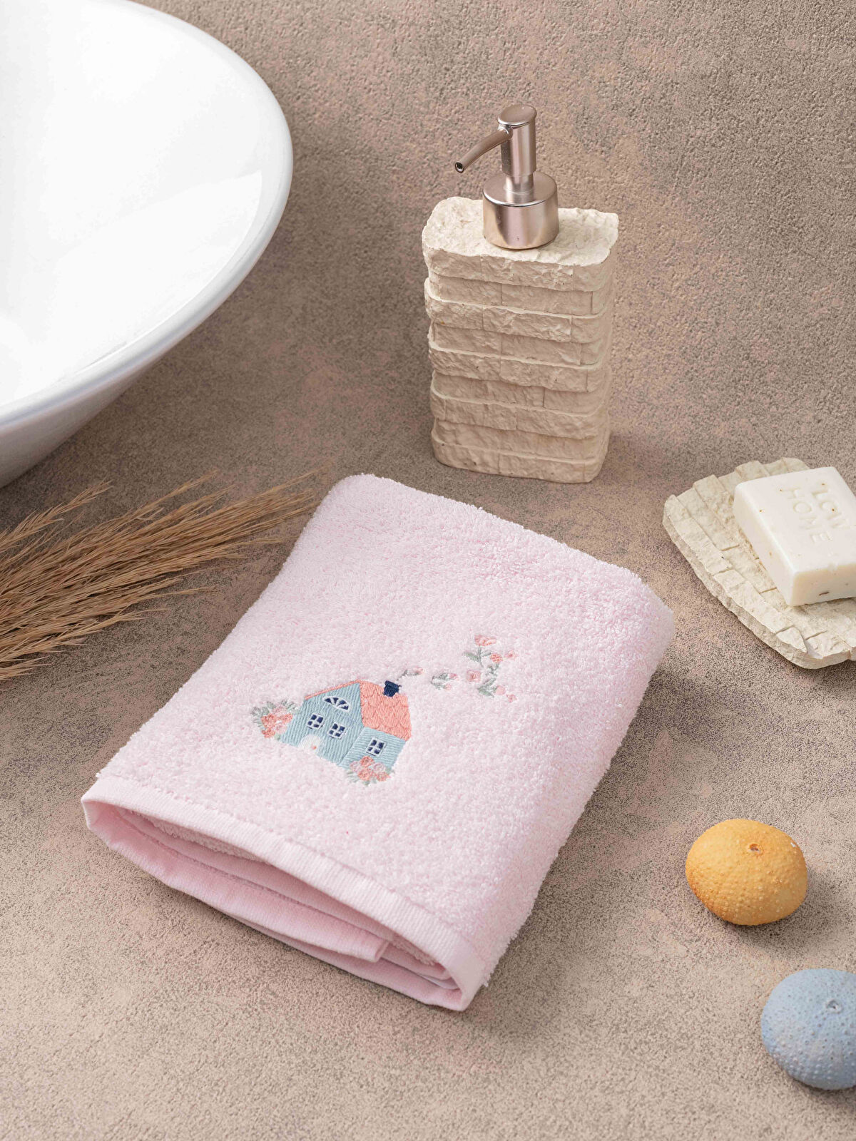 Pamuklu Nakışlı Yüz Havlusu 50x80 Cm