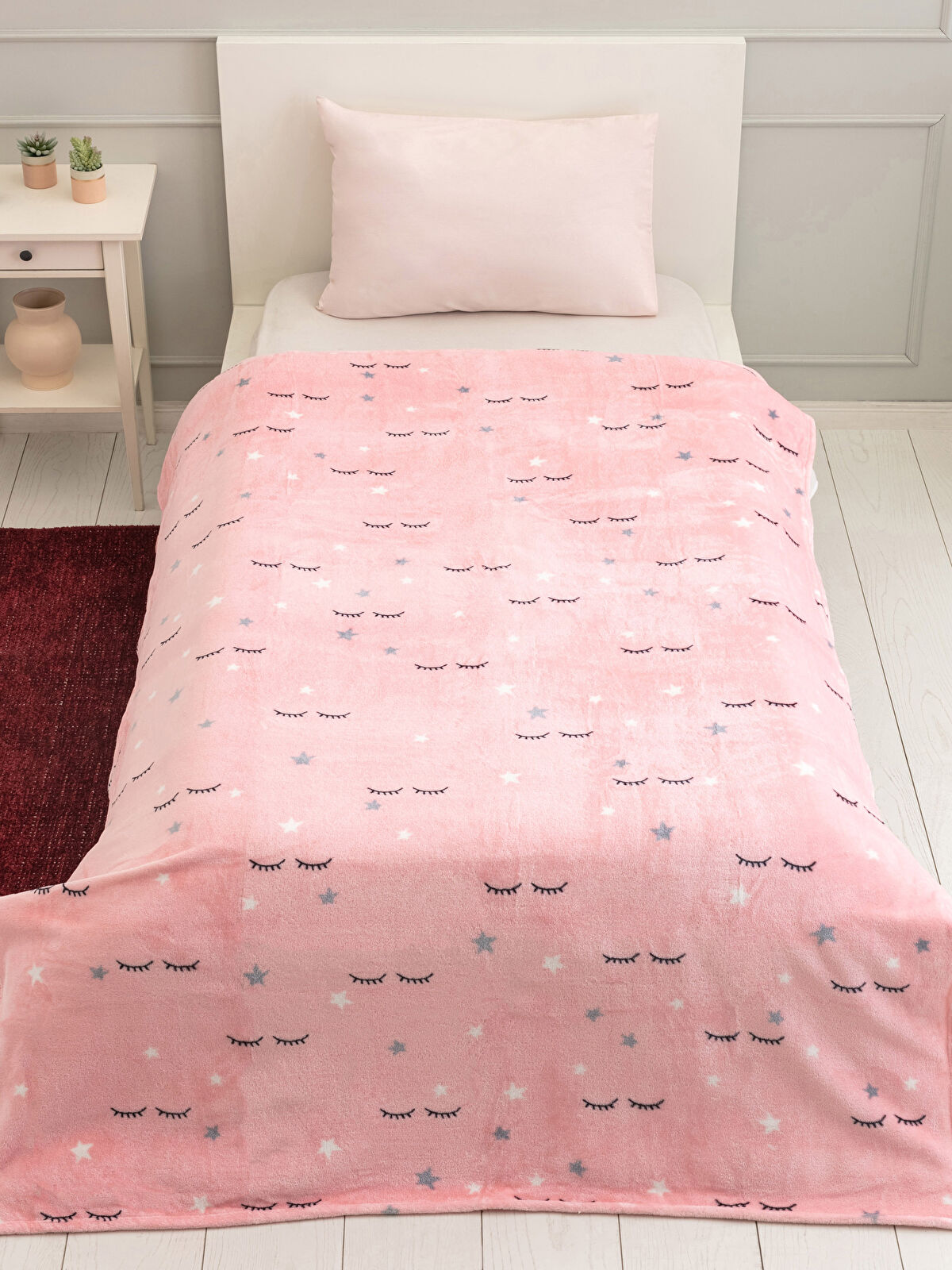 Tek Kişilik Yumuşak Dokulu Desenli Kız Çocuk Battaniye 150x200 Cm