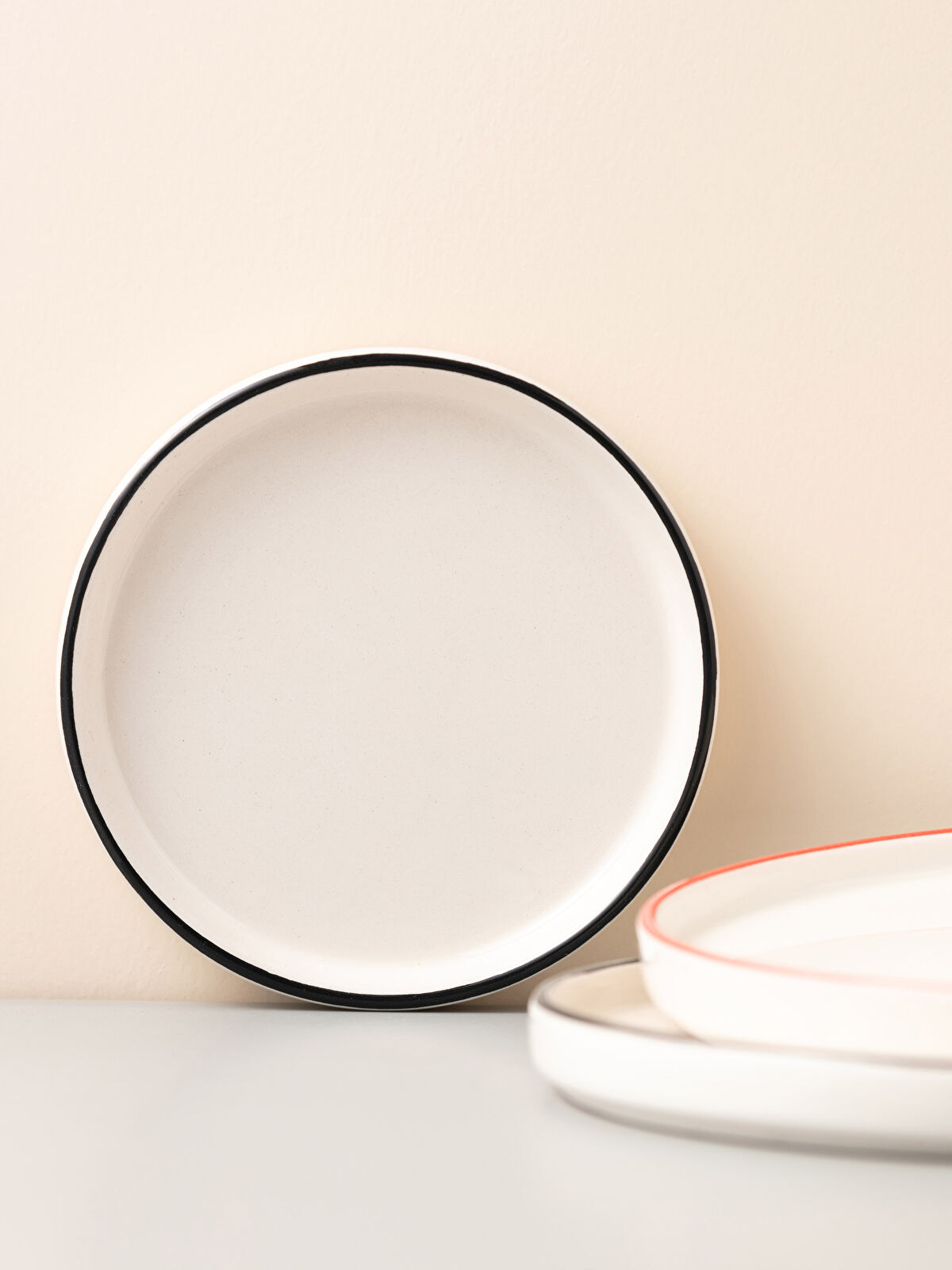 Düz Seramik Tabak 13 Cm