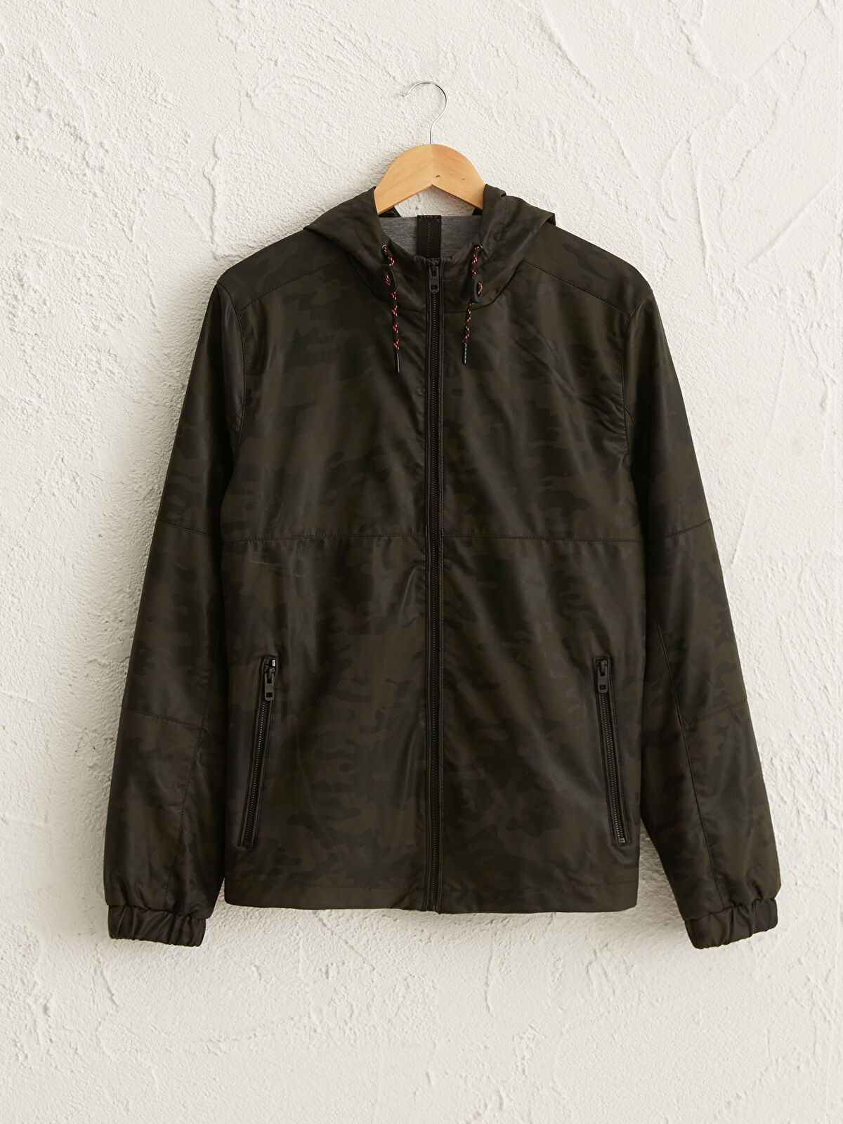 LCW CASUAL Dik Yaka Kamuflaj Desenli İnce Mont