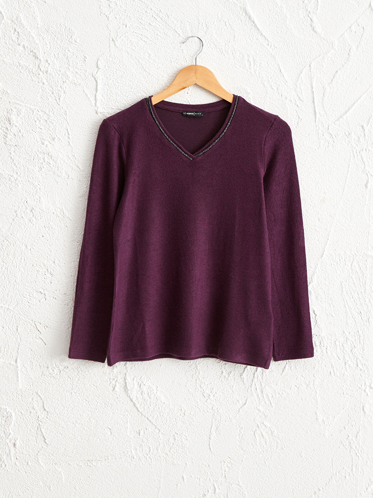 LCW BASIC V Yaka Şerit Detaylı Uzun Kollu Kadın Tişört