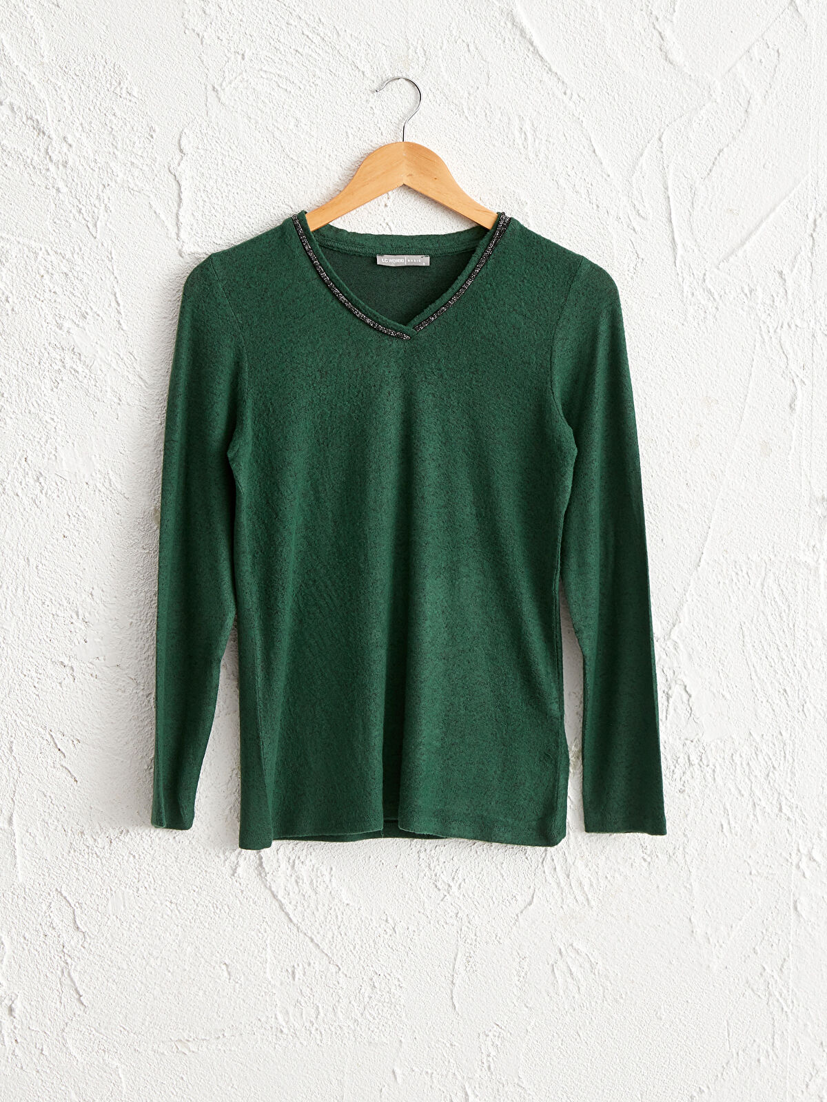 LCW BASIC V Yaka Şerit Detaylı Uzun Kollu Kadın Tişört