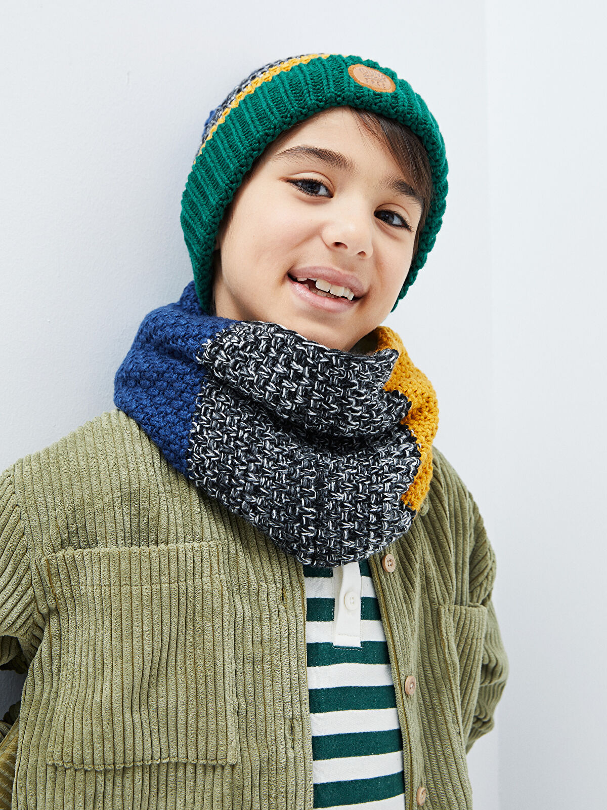 Erkek Çocuk Renk Bloklu Ponponlu Triko Bere ve Boyunluk