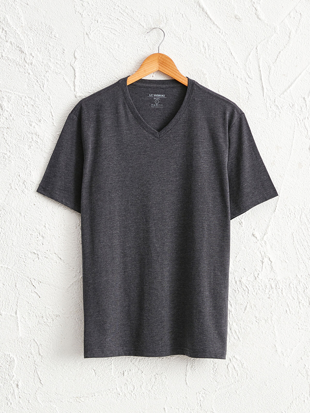 Rahat Kalıp V Yaka Basic Tişört