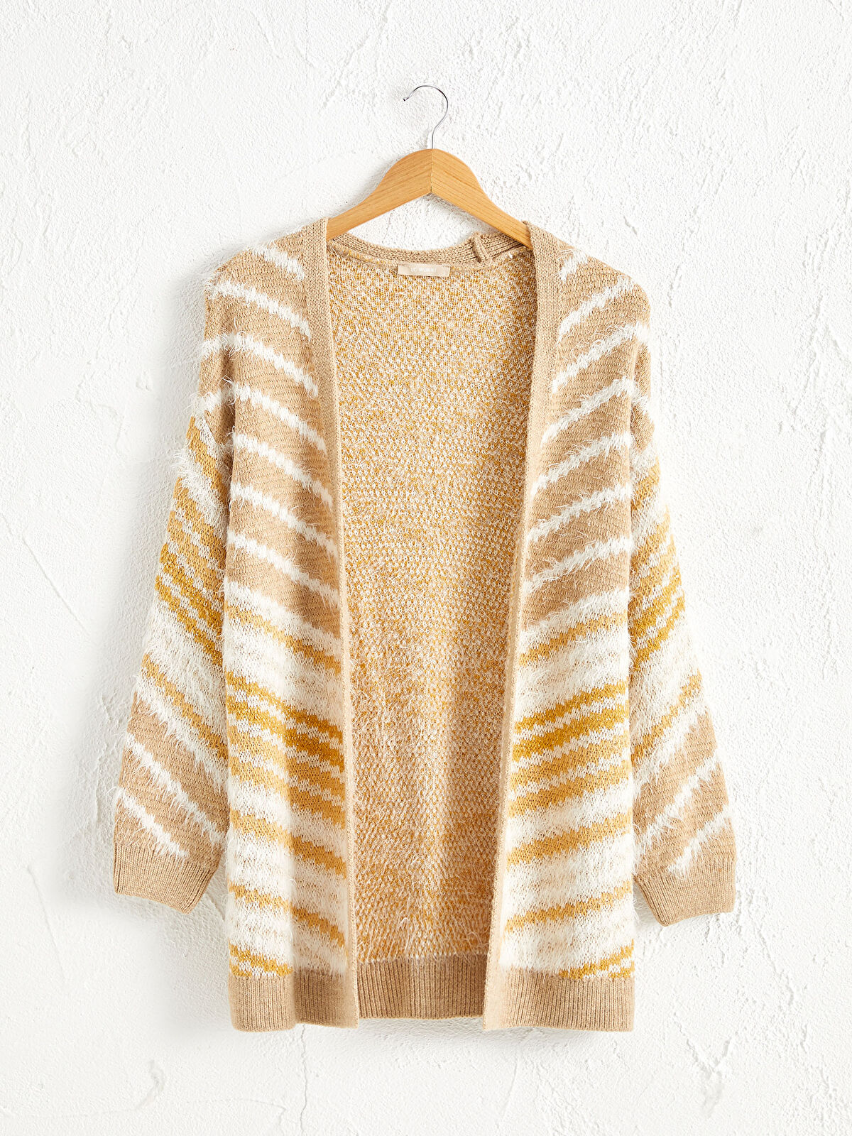 Desenli Kalın Triko Hırka