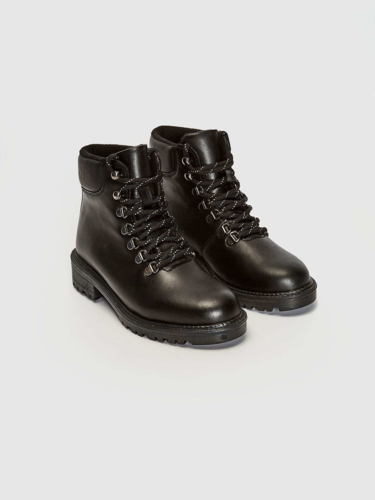 Kadın Bağcıklı Postal Bot