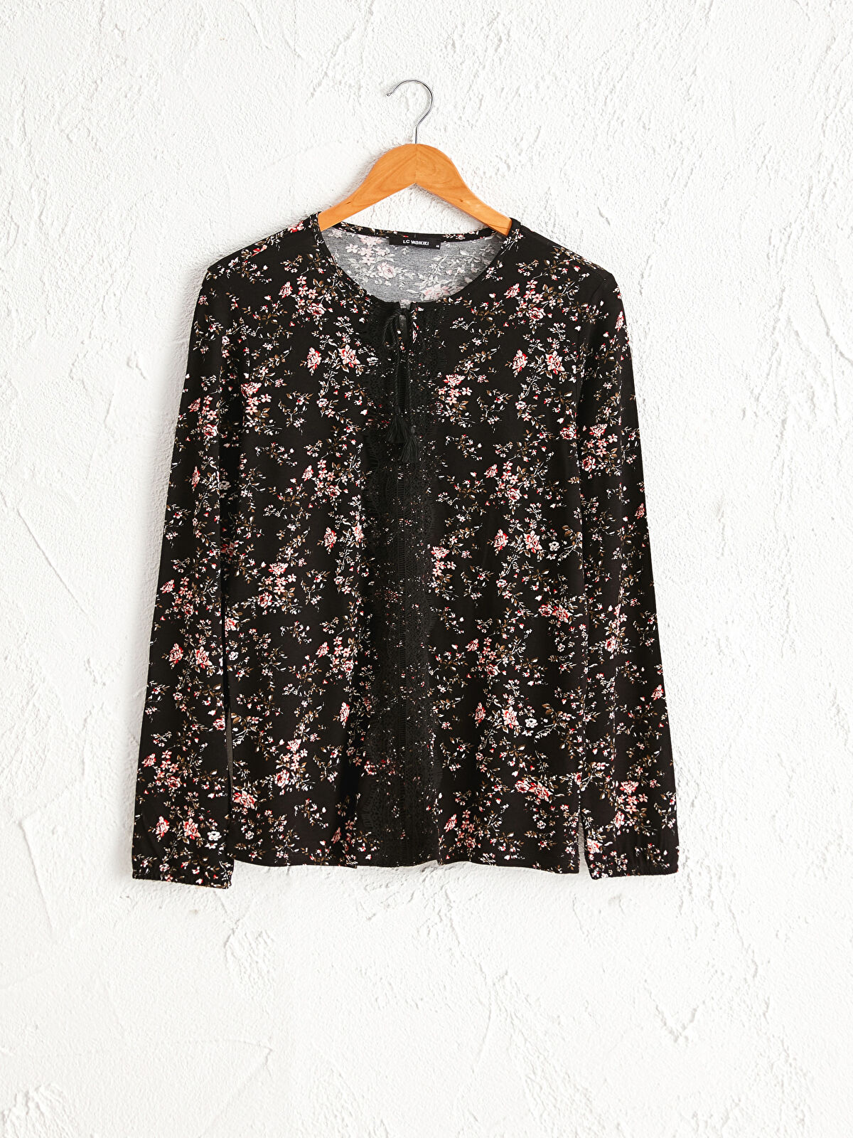 Dantel Detaylı Desenli Viskon Tişört