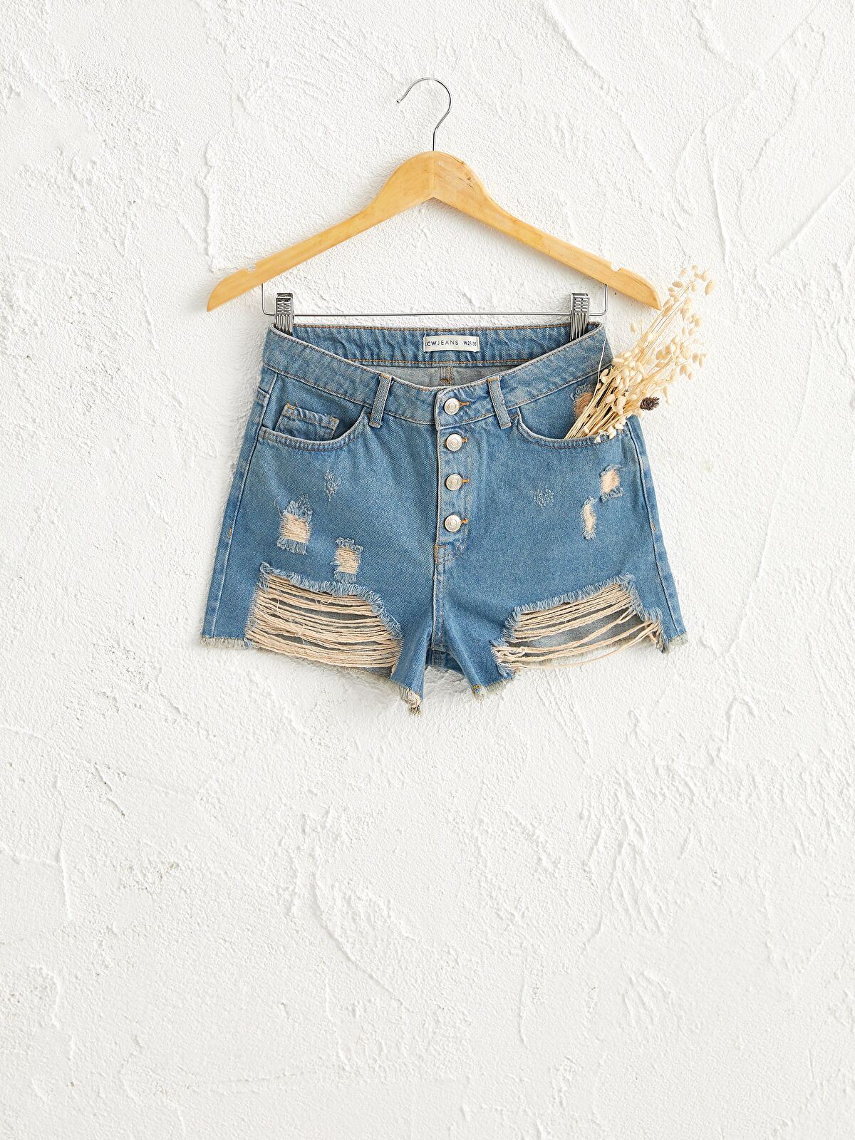 Sökük Detaylı Jean Şort