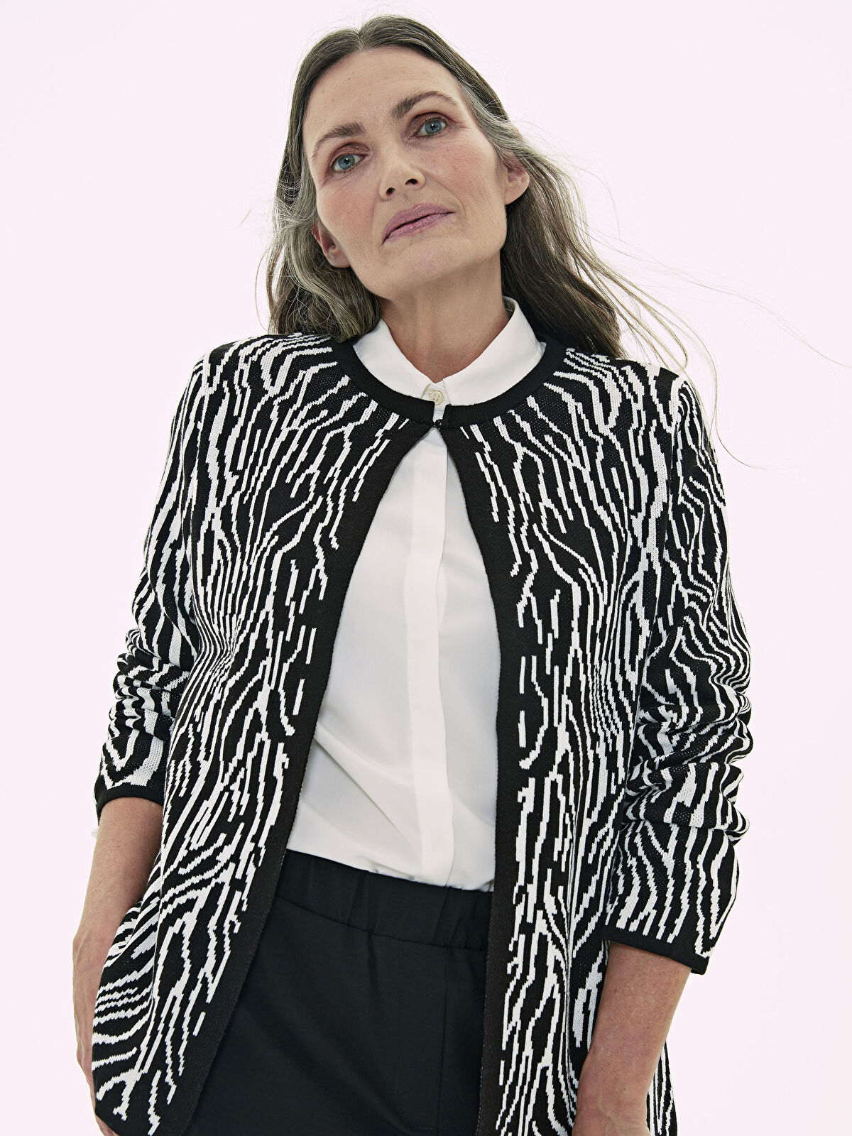 Zebra Desenli Triko Hırka