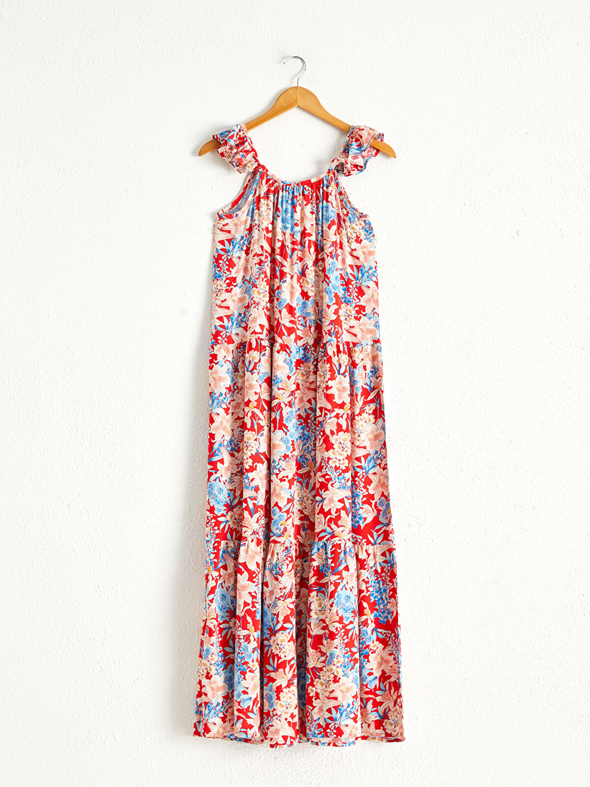 Çiçek Desenli Fırfırlı Viskon Elbise