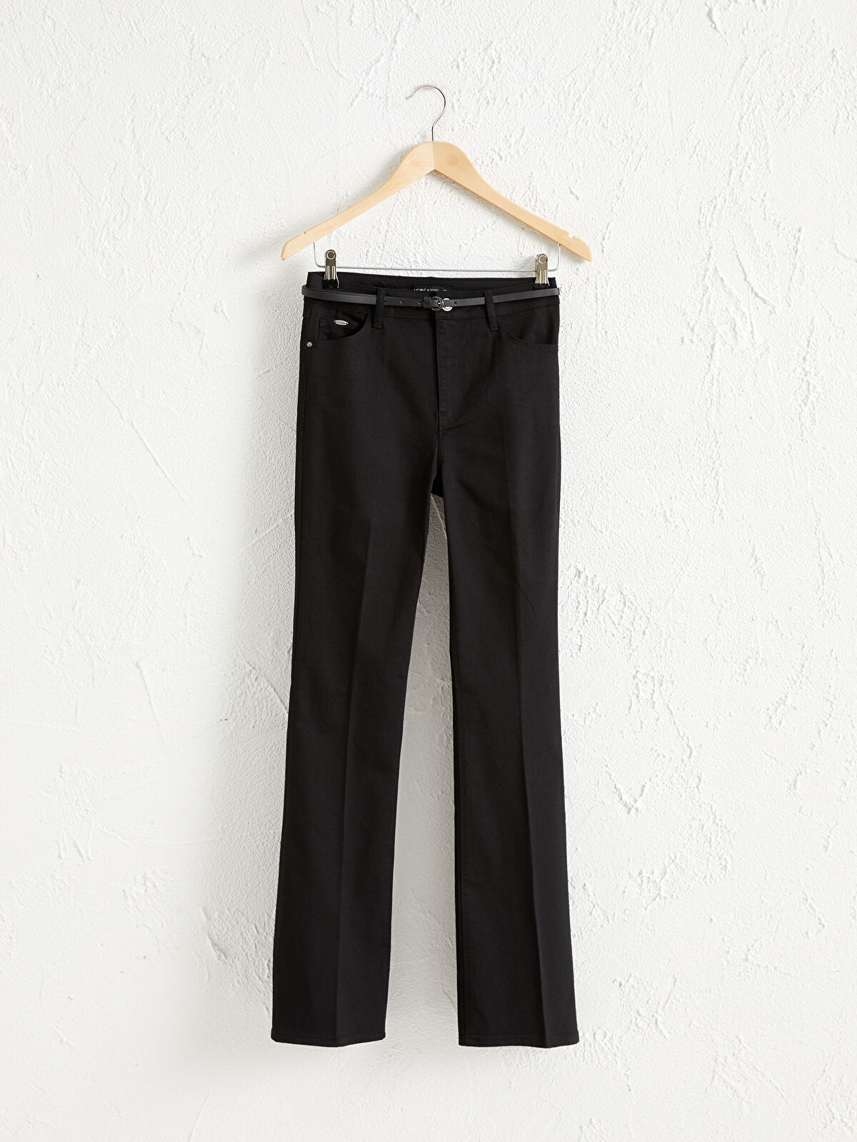 Kemerli Geniş Paça Pantolon