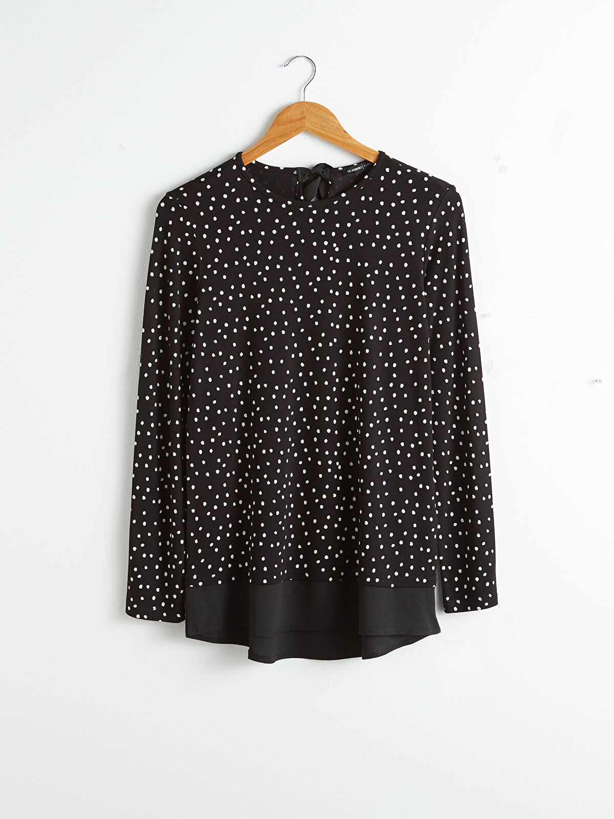 Yaprak Desenli Tişört