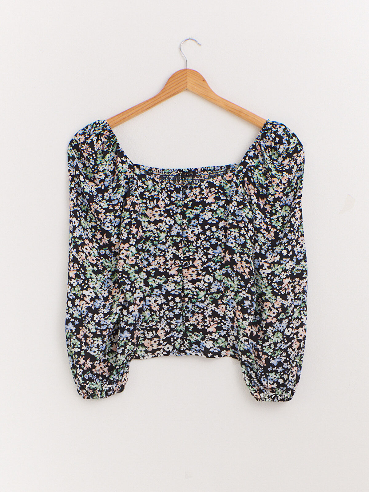 Desenli Balon Kol Crop Bluz Desenli Balon Kol Crop Bluz