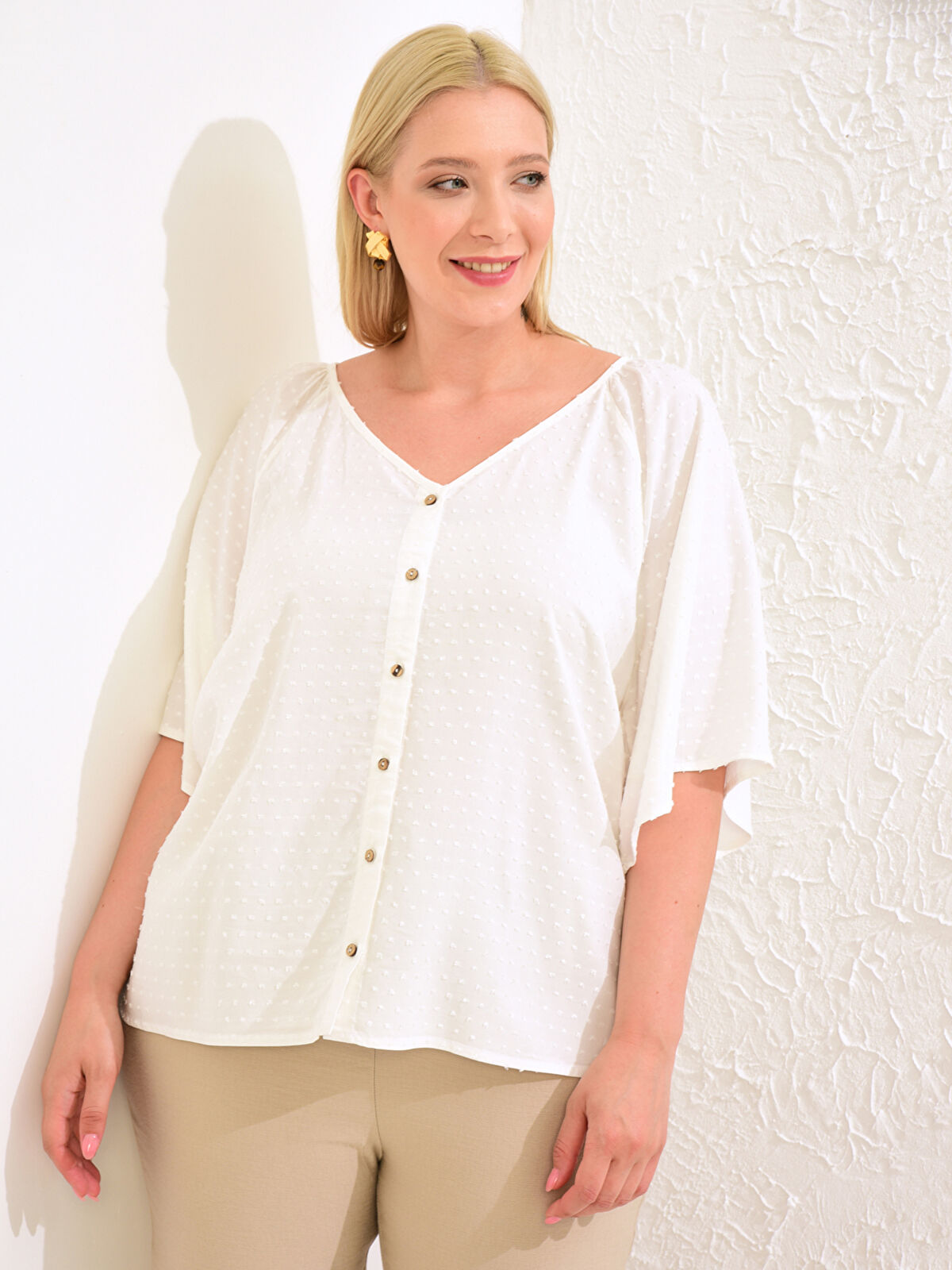 Büyük Beden Dokulu Viskon Kumaştan Gömlek