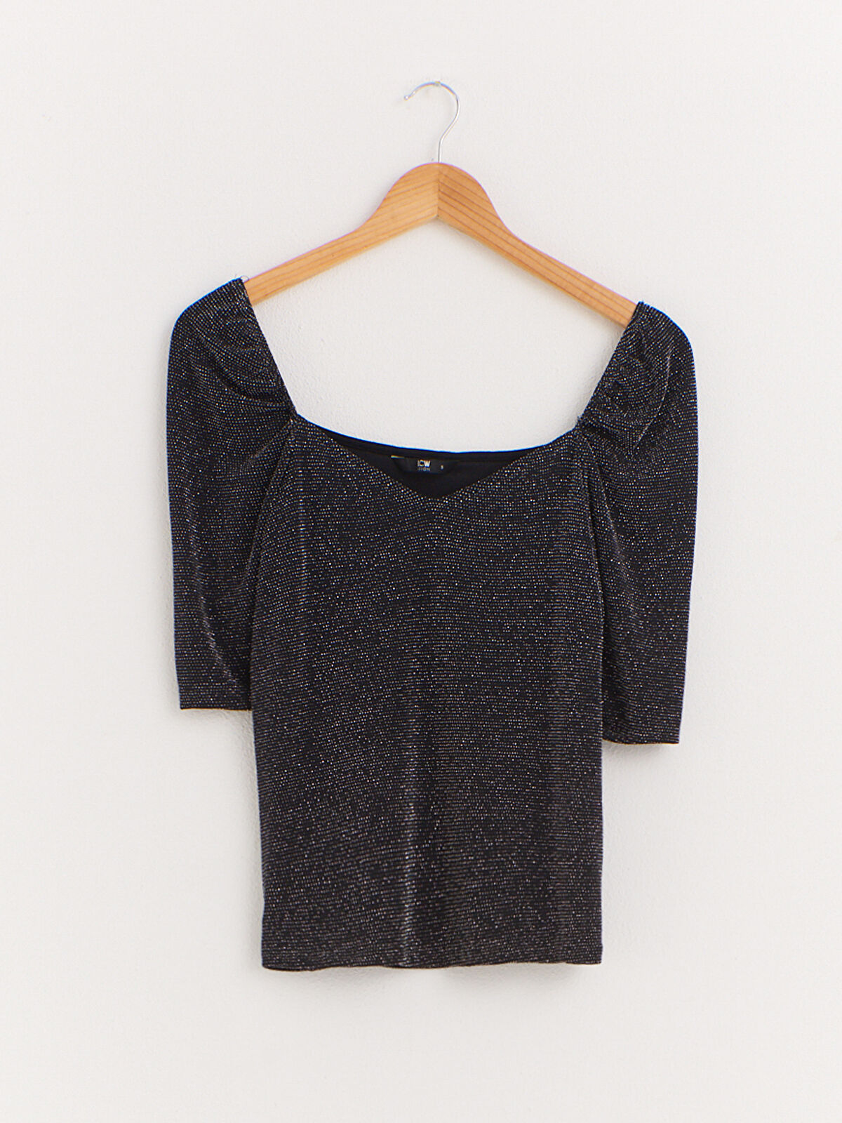 Kare Yaka Esnek Tişört