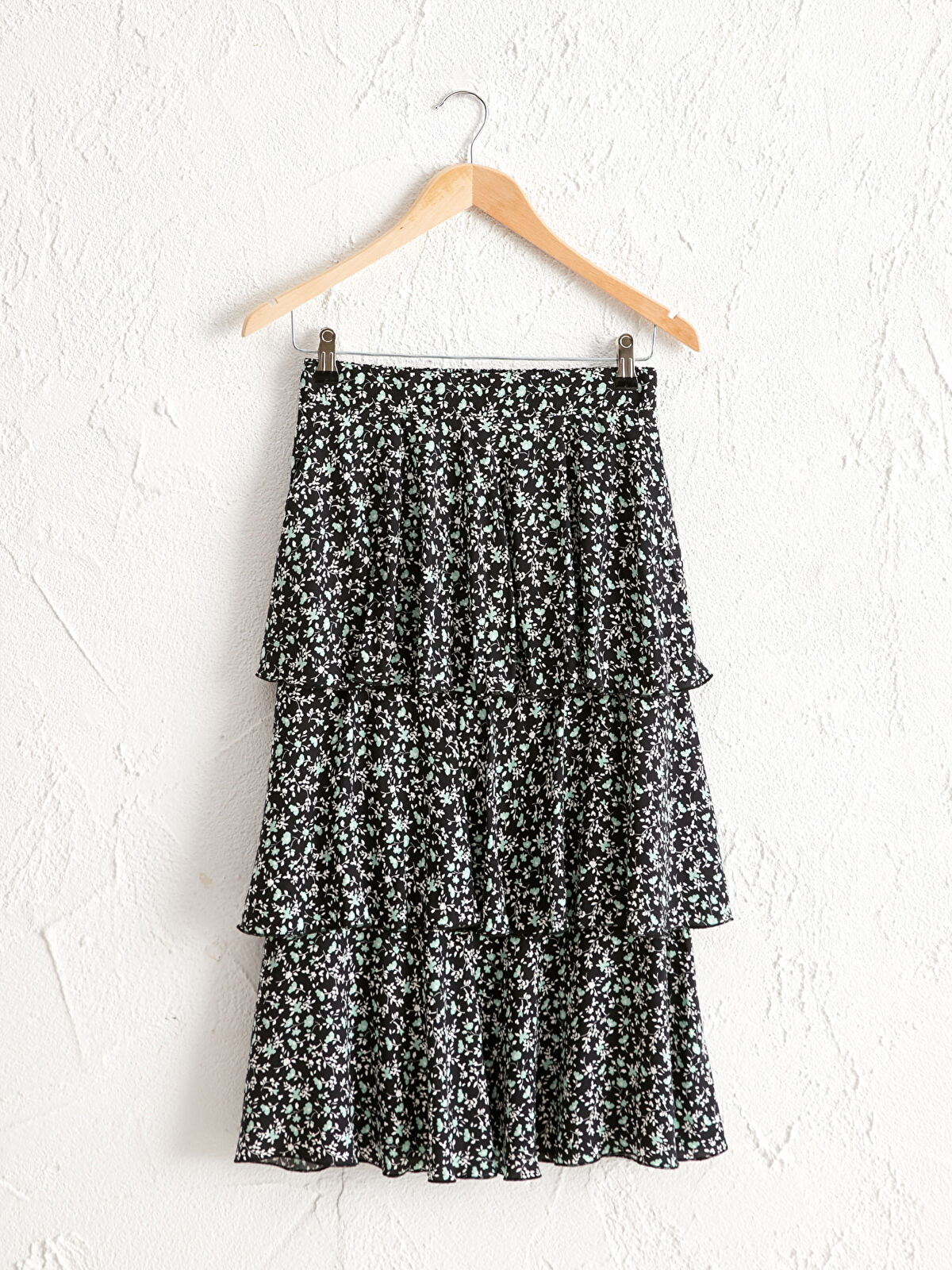 Çiçek Desenli Fırfırlı Kloş Etek