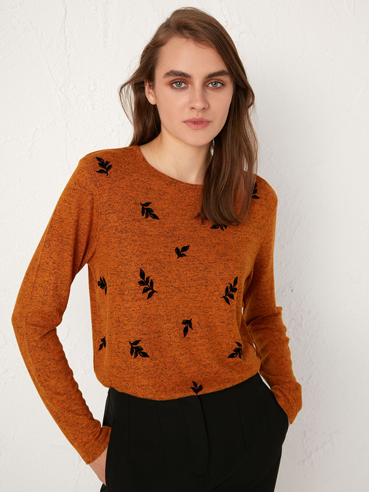 LCW GRACE Bisiklet Yaka Uzun Kollu Kadın Baskılı Esnek Tişört