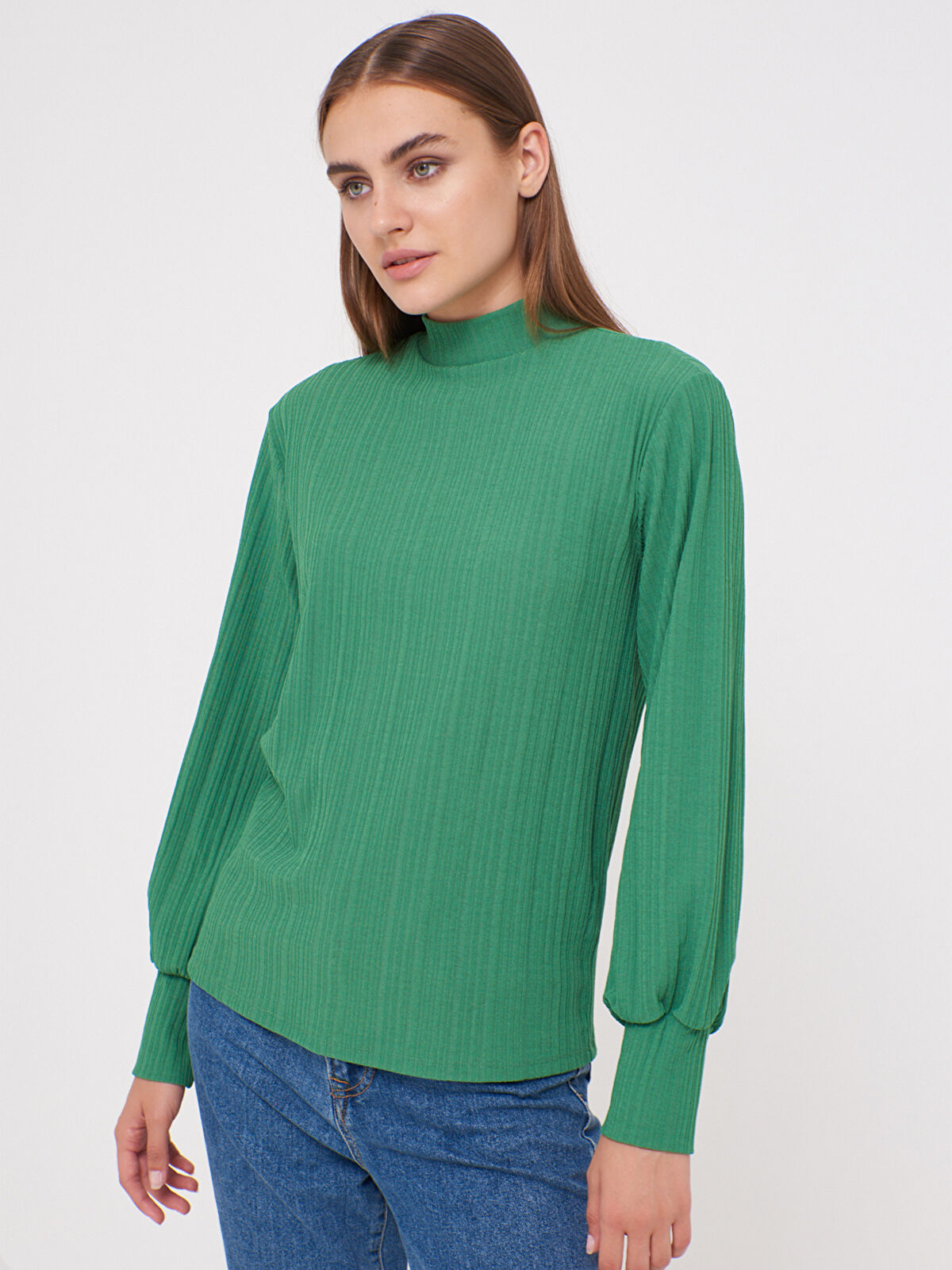 Yarım Balıkçı Yaka Esnek Tişört Yarım Balıkçı Yaka Esnek Tişört