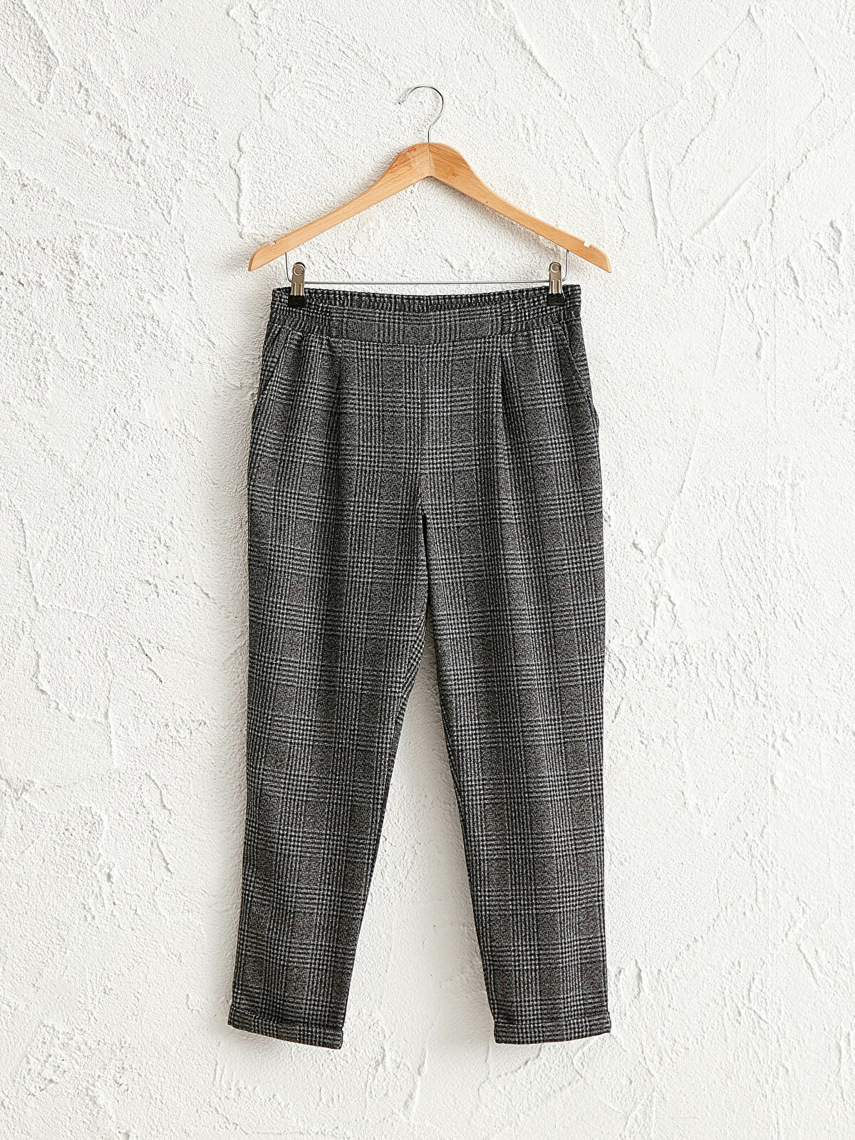 Beli Lastikli Bilek Boy Ekose Pantolon