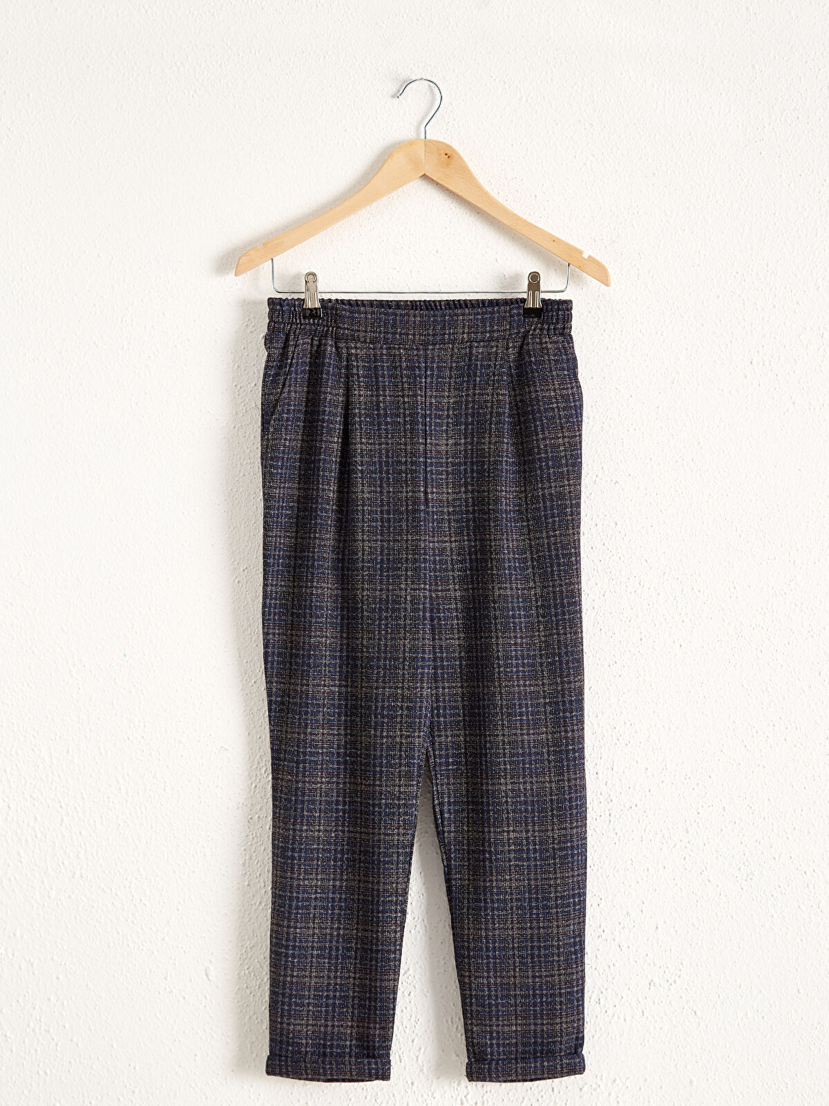 Beli Lastikli Bilek Boy Ekose Pantolon