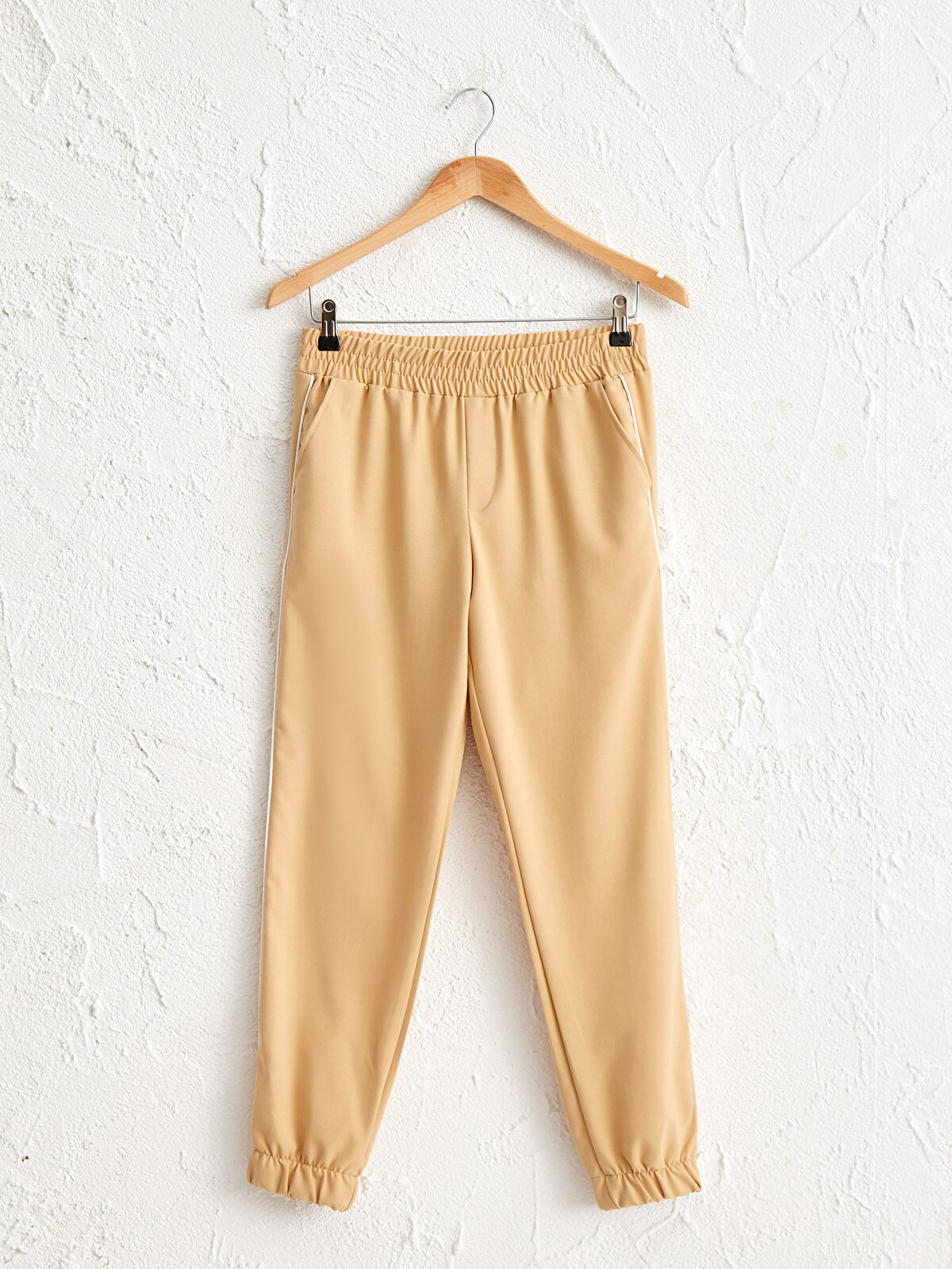 Şerit Detaylı Jogger Pantolon