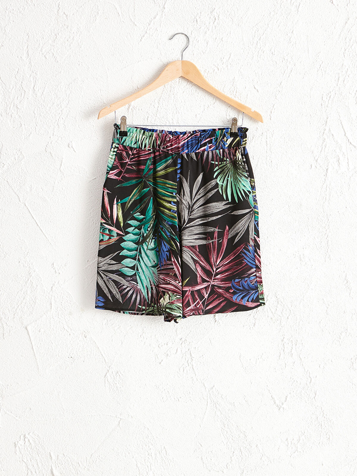 Beli Lastikli Desenli Viskon Bermuda