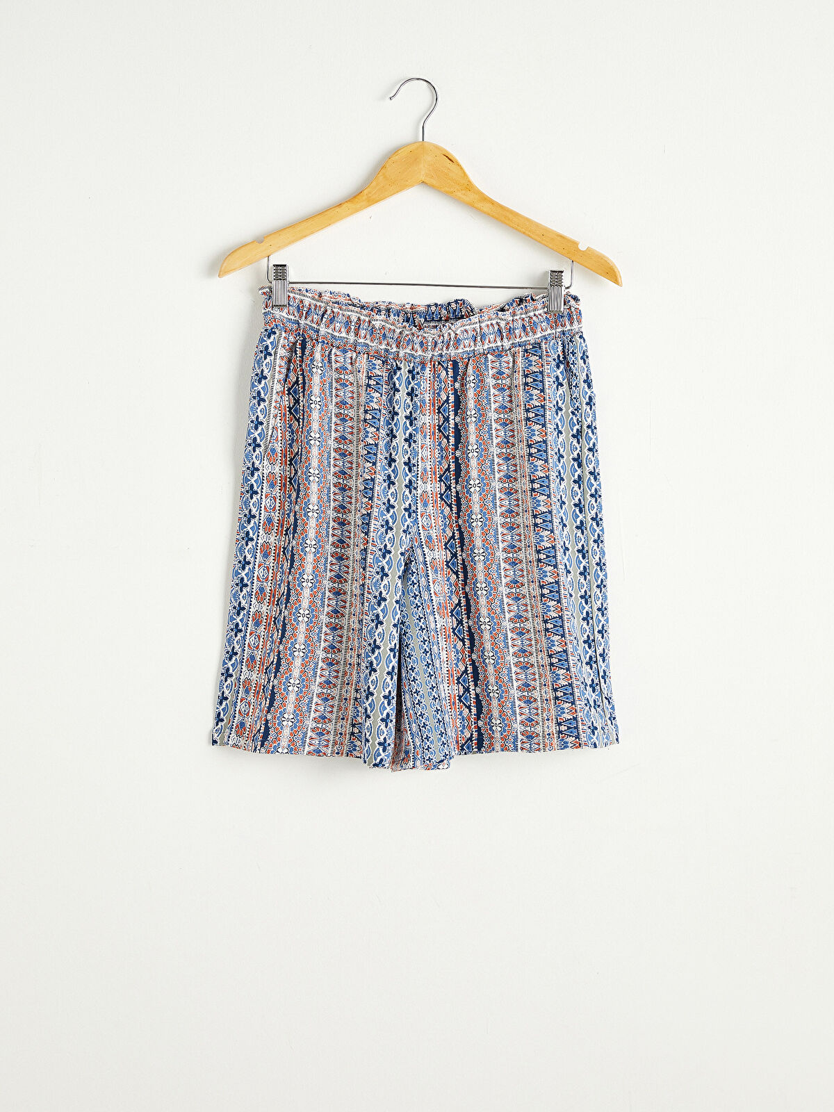 Beli Lastikli Desenli Viskon Bermuda