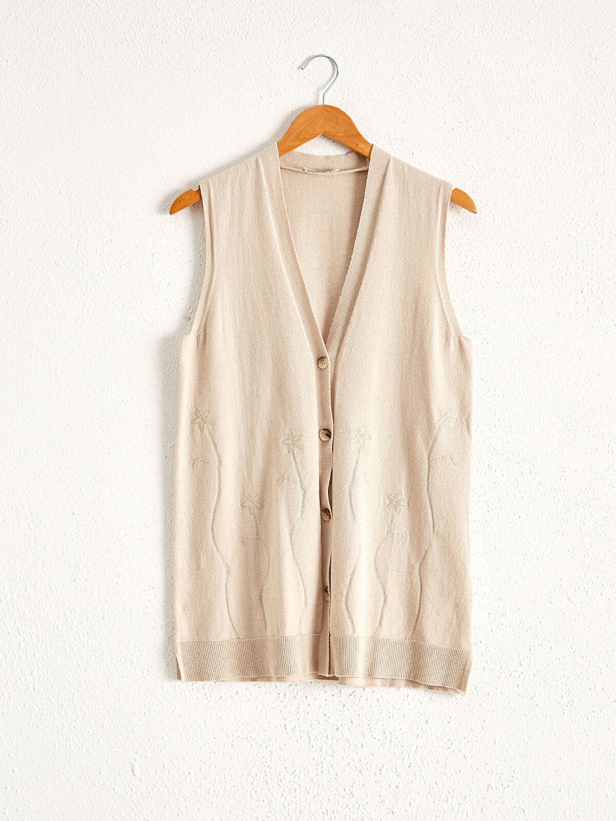 Çiçek Nakışlı Triko Yelek