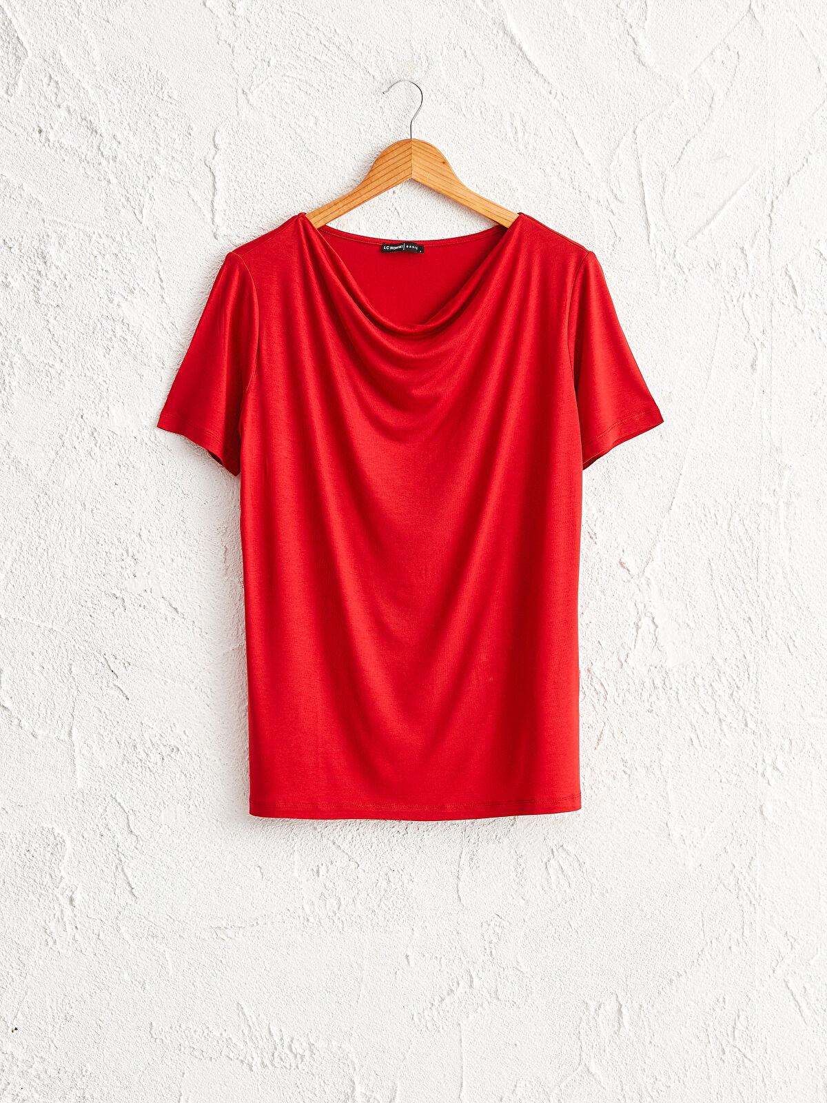 Degaje Yaka Salaş Tişört