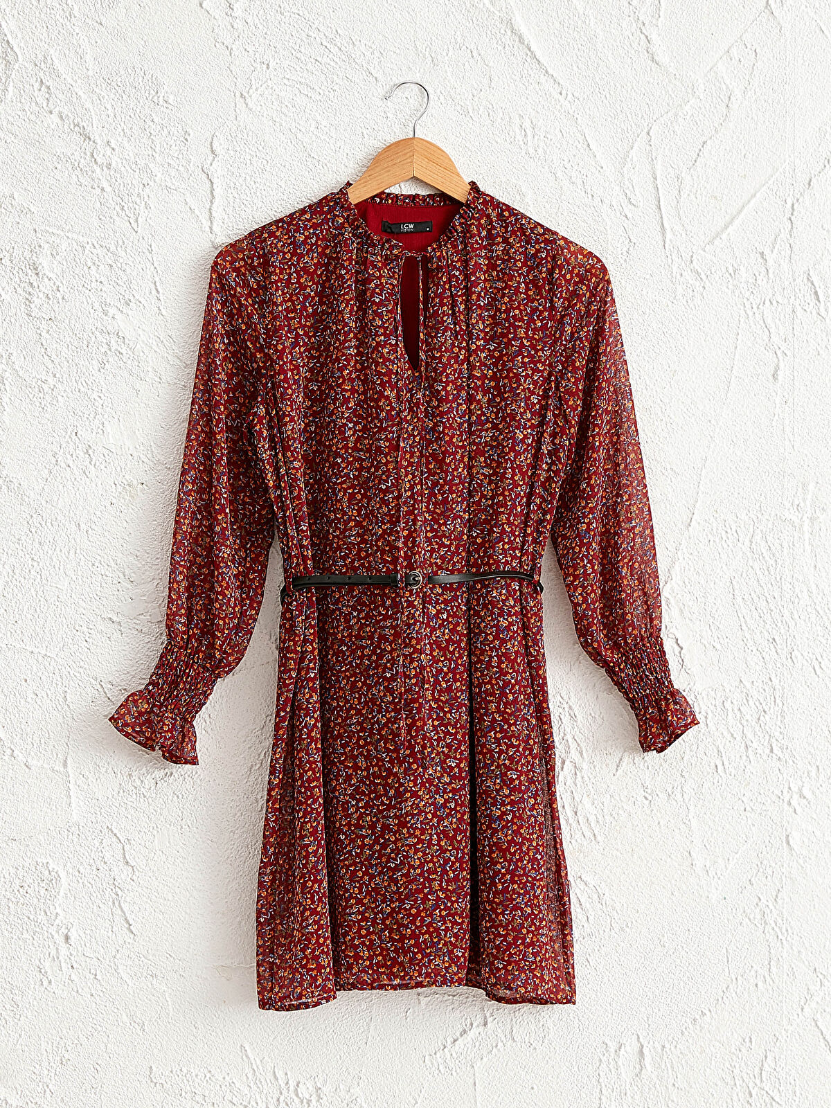 Çiçek Desenli Kemerli Şifon Elbise