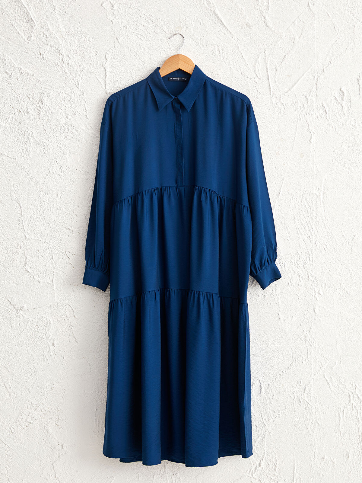 Dokulu Kumaştan Oversize Elbise