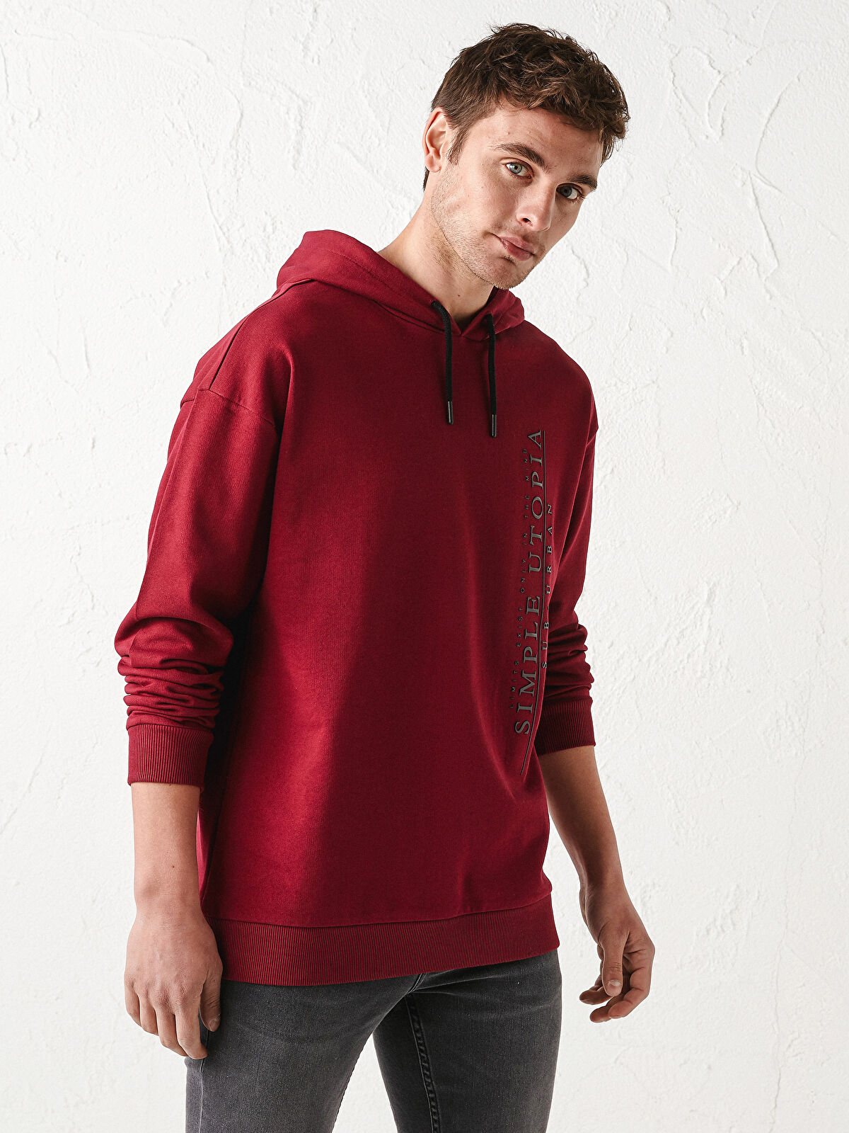 Kapüşonlu Uzun Kollu Baskılı Kalın Erkek Sweatshirt Kapüşonlu Uzun Kollu Baskılı Kalın Erkek Sweatshirt