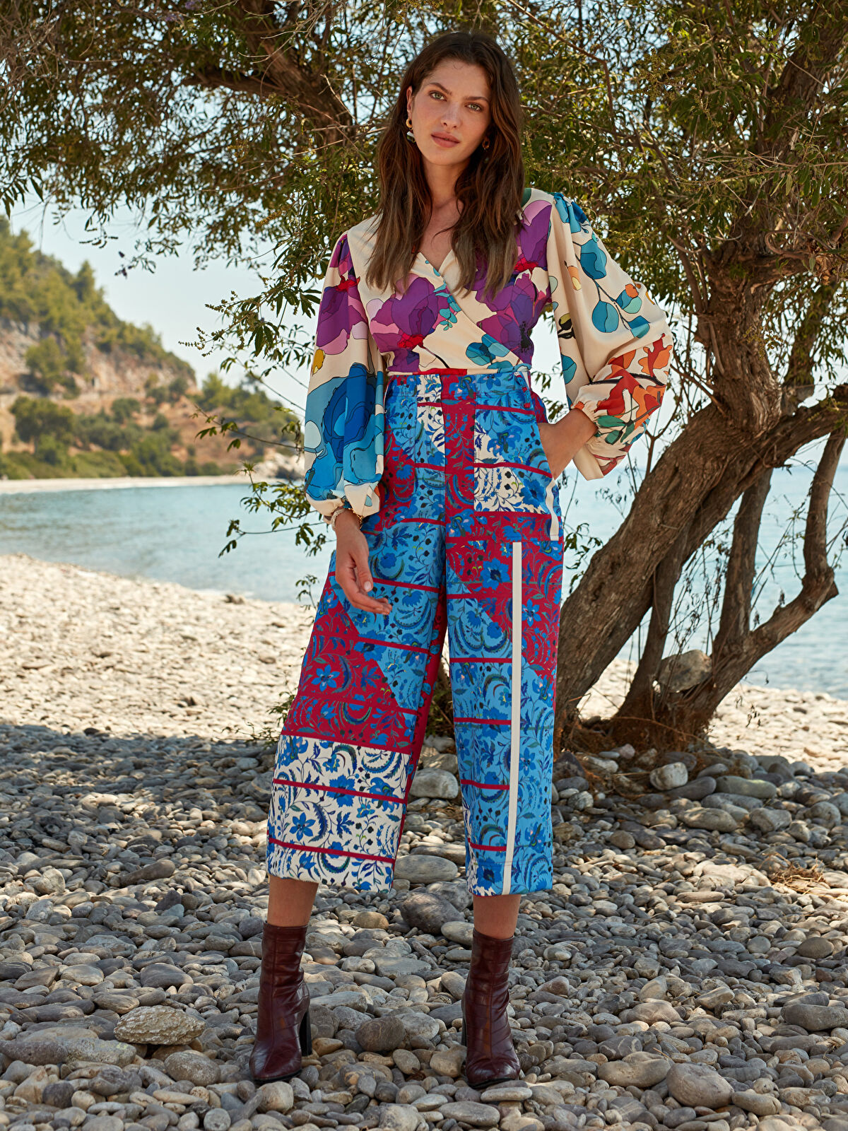 OOPSCOOL X LCWAIKIKI ÇİÇEK DESENLİ GENİŞ PAÇA CAPRİ PANTOLON OOPSCOOL X LCWAIKIKI ÇİÇEK DESENLİ GENİŞ PAÇA CAPRİ PANTOLON