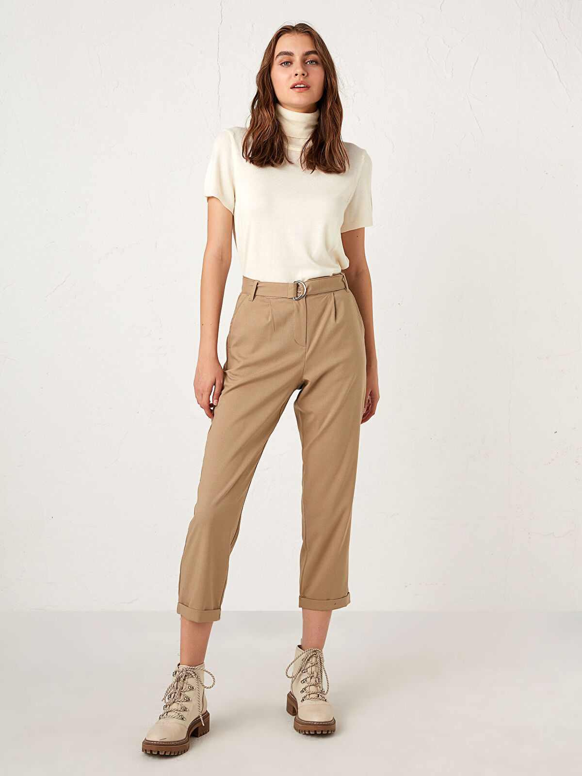 LCW CASUAL Rahat Kalıp Poplin Kadın Dokulu Crop Pantolon