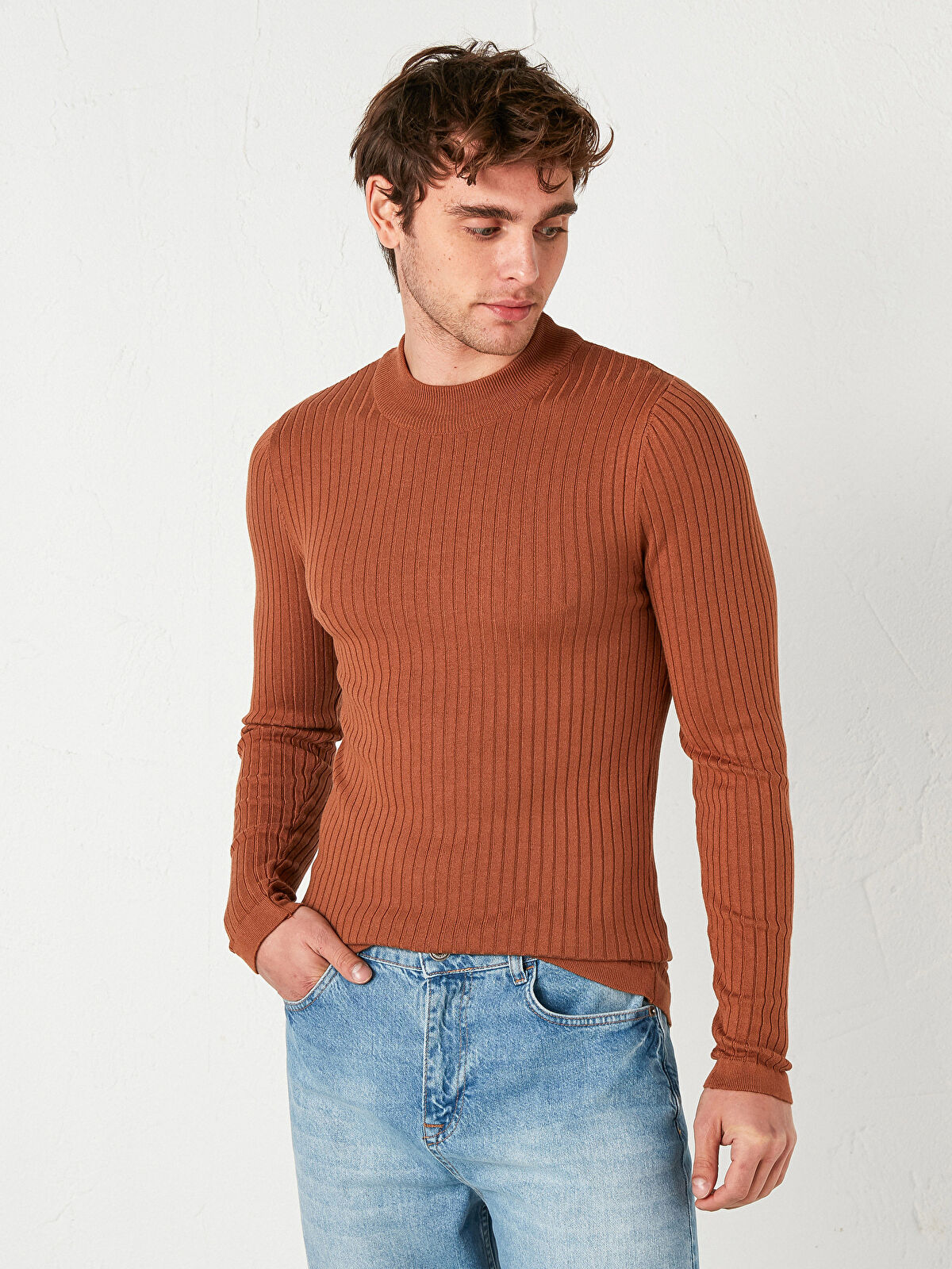 Yarım Balıkçı Yaka İnce Triko Kazak