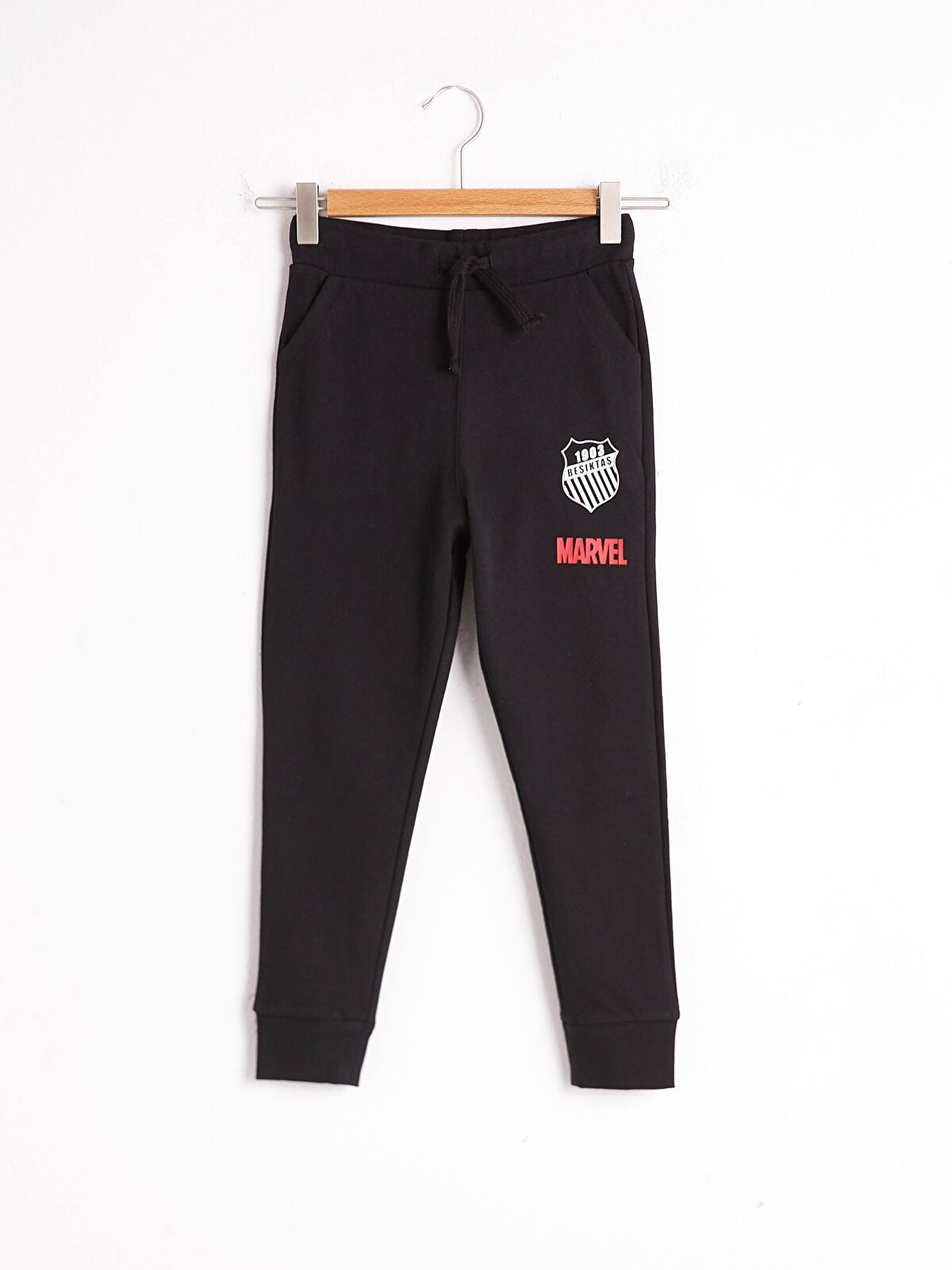 Erkek Çocuk Marvel Beşiktaş Baskılı Taraftar Jogger Eşofman Altı Erkek Çocuk Marvel Beşiktaş Baskılı Taraftar Jogger Eşofman Altı