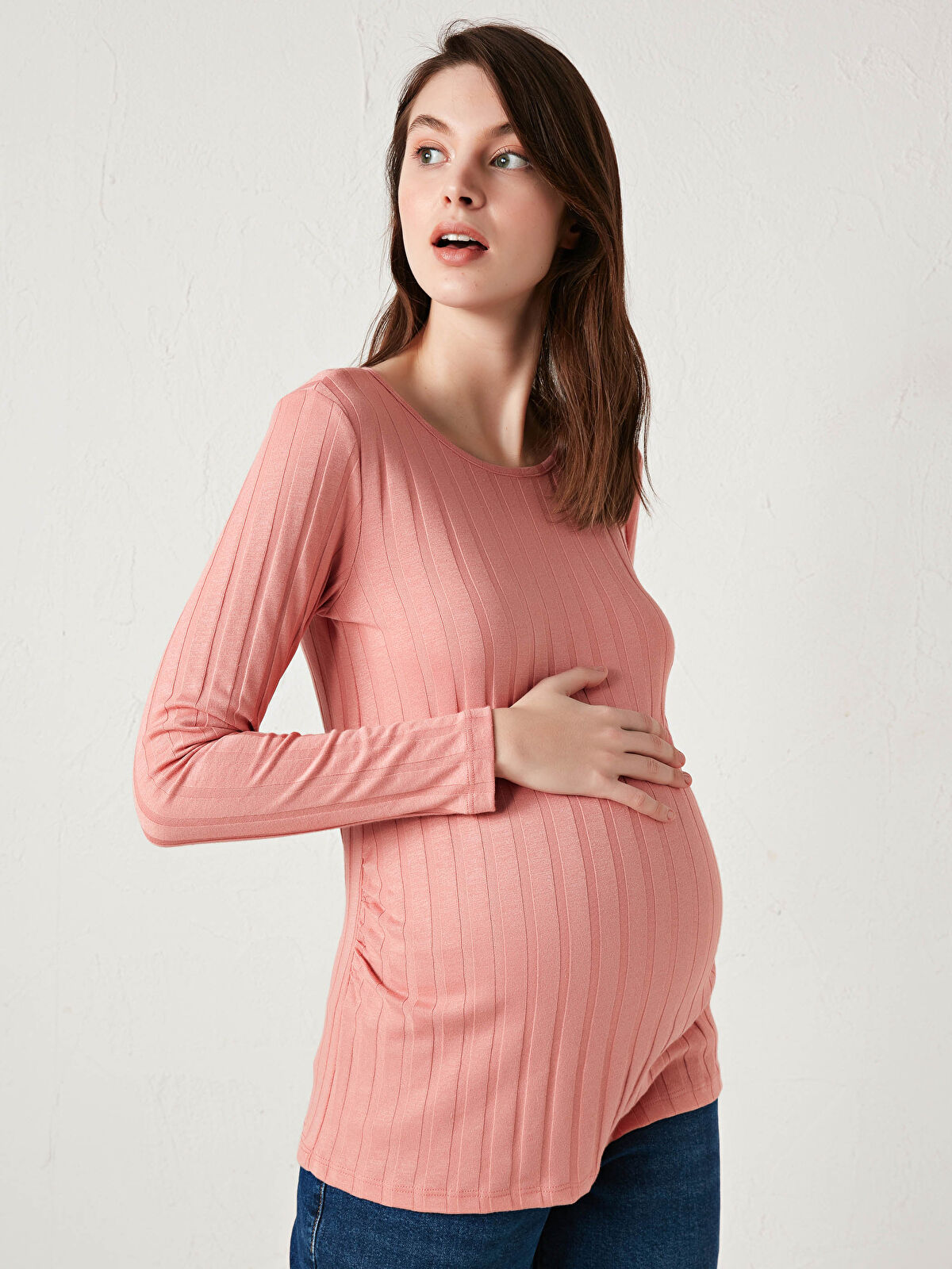 Hamile Büzgü Detaylı Uzun Kollu Tişört