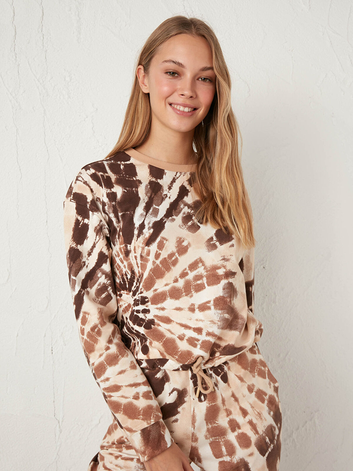 Batik Desenli Sweatshirt