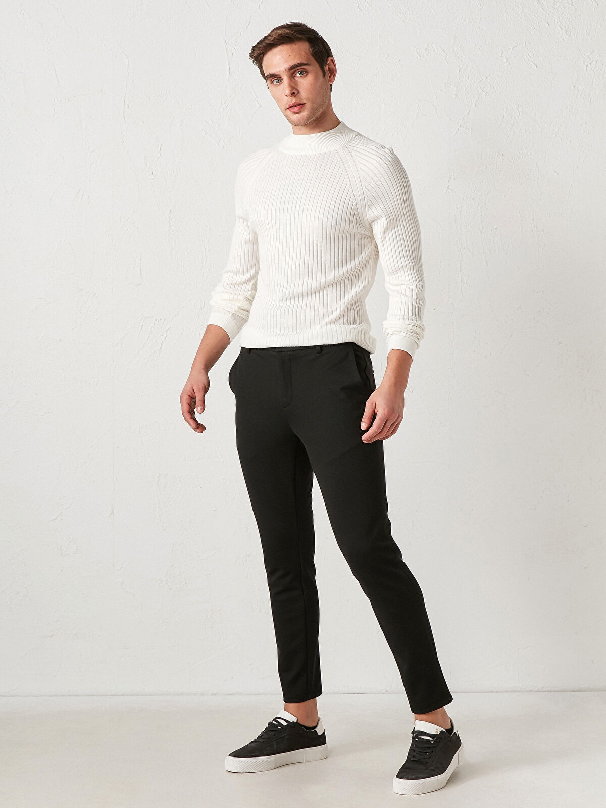 Arkası Lastikli Esnek Erkek Pantolon