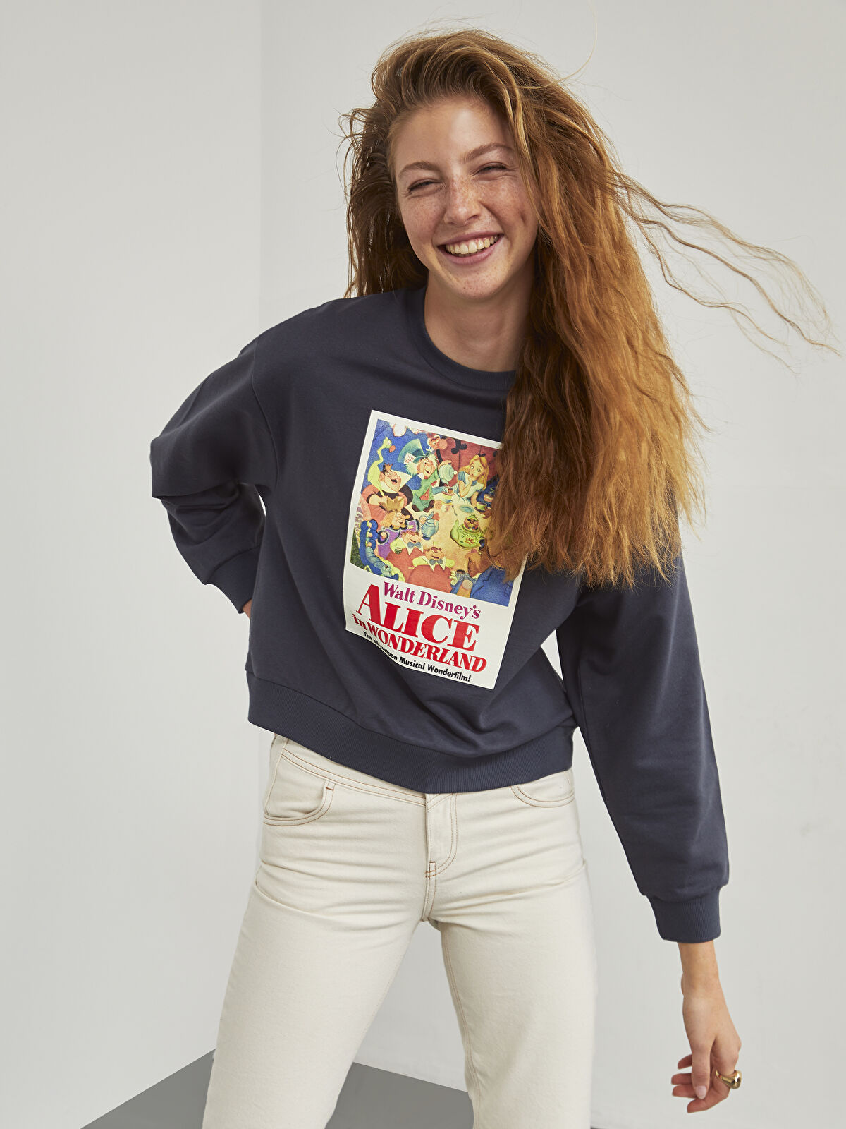 XSIDE Alice Harikalar Diyarında Baskılı Sweatshirt