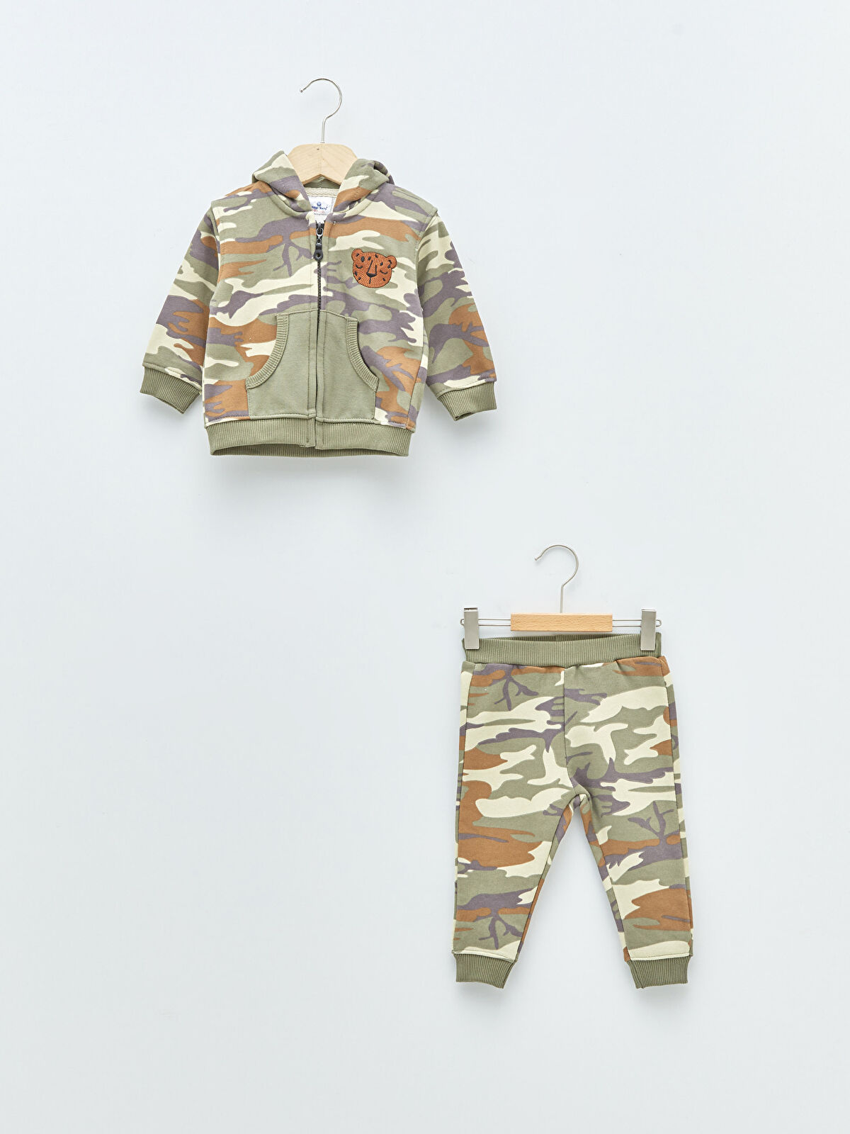 Luggi Baby Kapüşonlu Yaka Uzun Kollu Baskılı Erkek Bebek 2'li Takım
