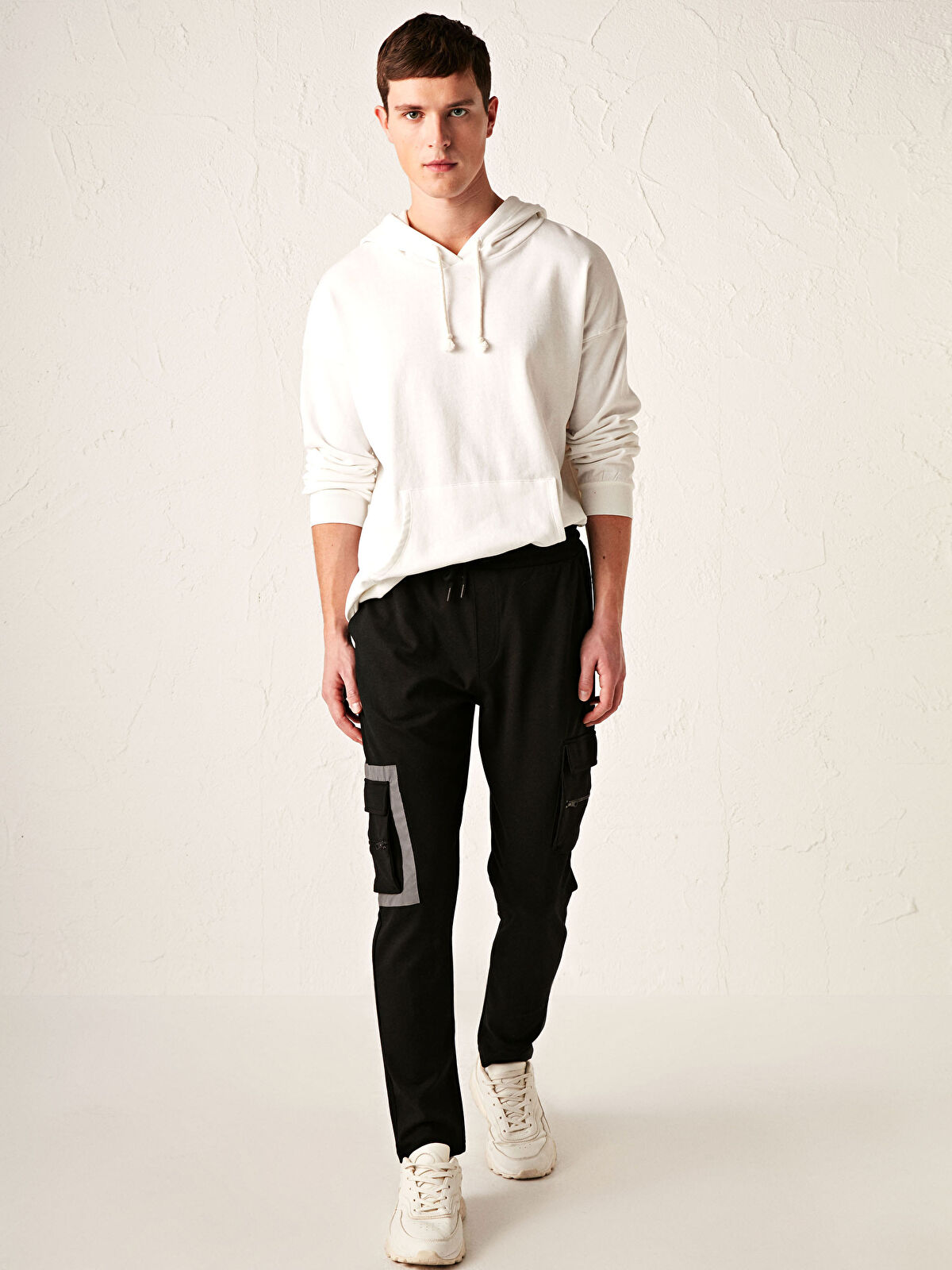 Slim Fit Kargo Cepli Eşofman Altı Slim Fit Kargo Cepli Eşofman Altı