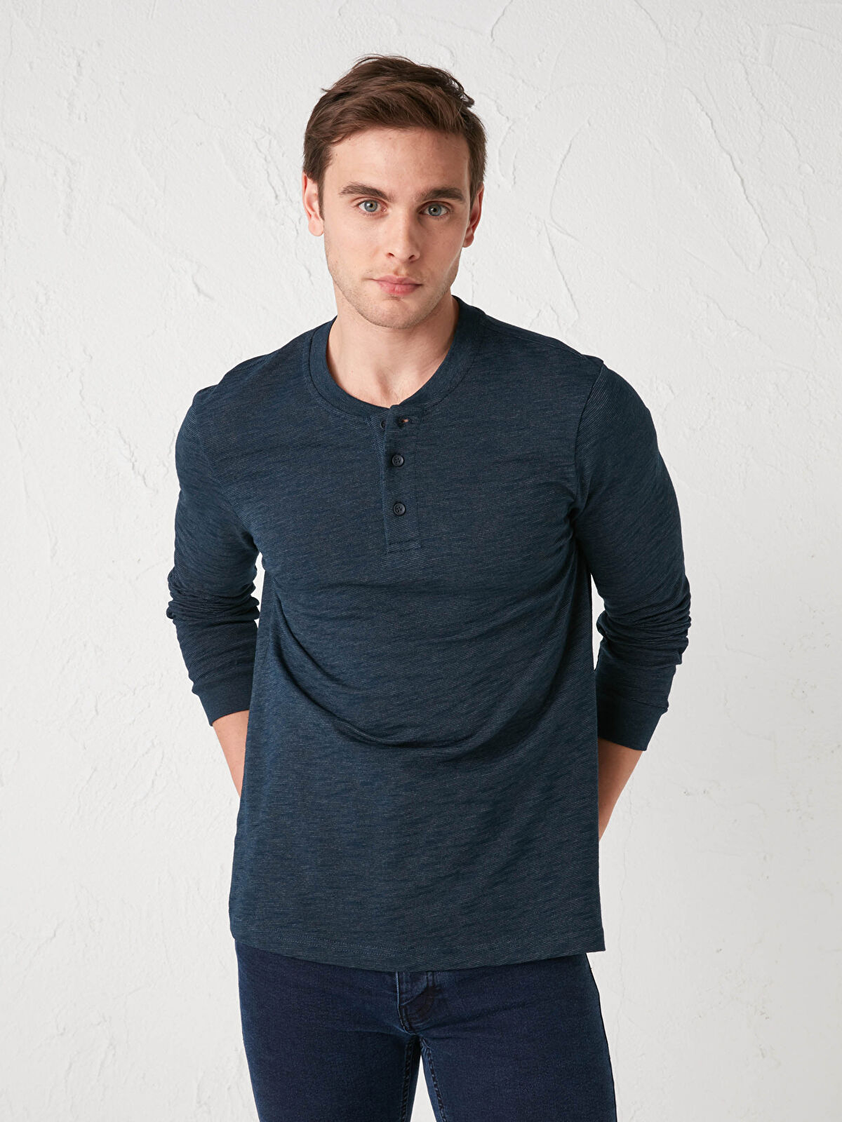 Hakim Yaka Uzun Kollu Penye Sweatshirt Hakim Yaka Uzun Kollu Penye Sweatshirt