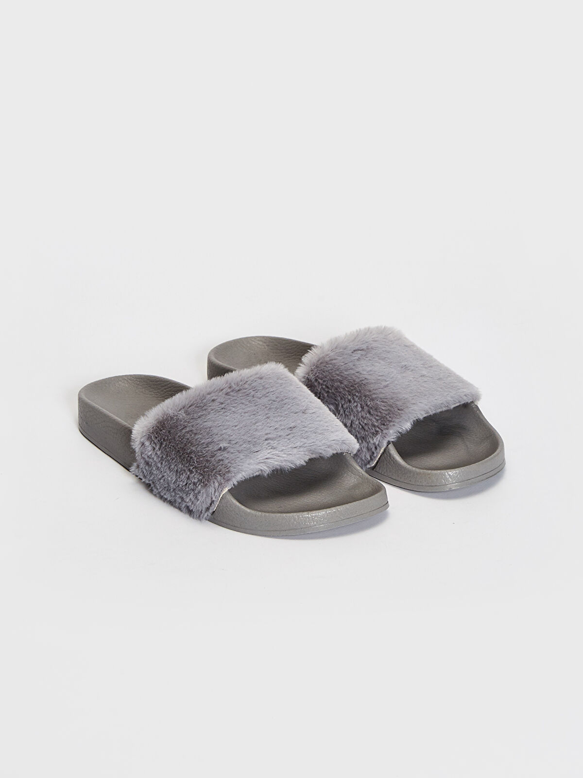 Kadın Tüylü Ev Terliği