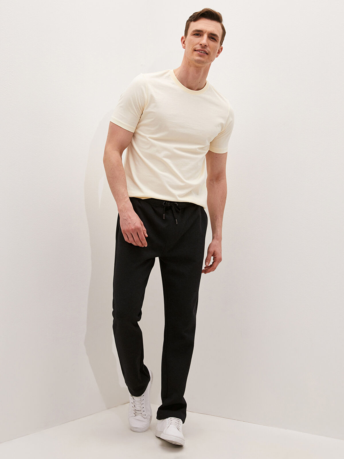 LCW GREEN Doğa Dostu Standart Kalıp Erkek Eşofman Altı LCW GREEN Doğa Dostu Standart Kalıp Erkek Eşofman Altı